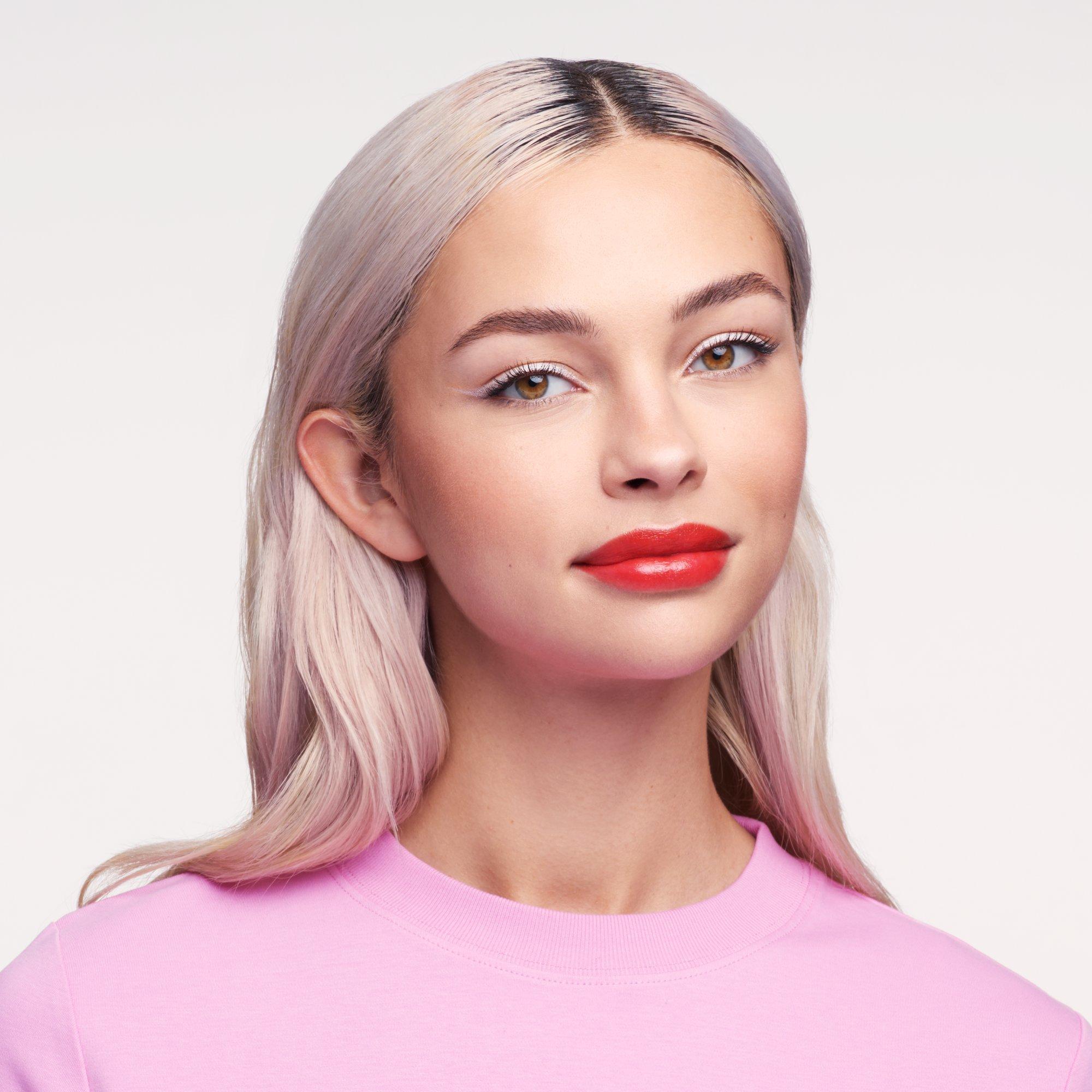 essence TINTED kiss hydrating lip tint Chili & Chill online entdecken essence TINTED kiss hydrating lip tint Chili & Chill online entdecken
