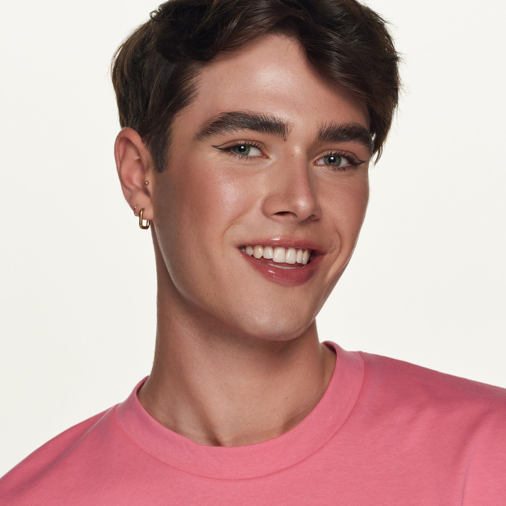 Buy essence eyeliner pen extra long-lasting Blackest Black online