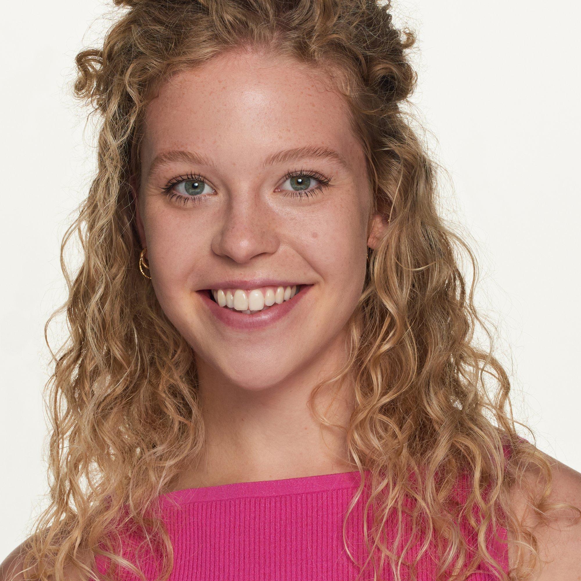 Acquista essence BRIGHT EYES! contorno occhi in stick soft rose online