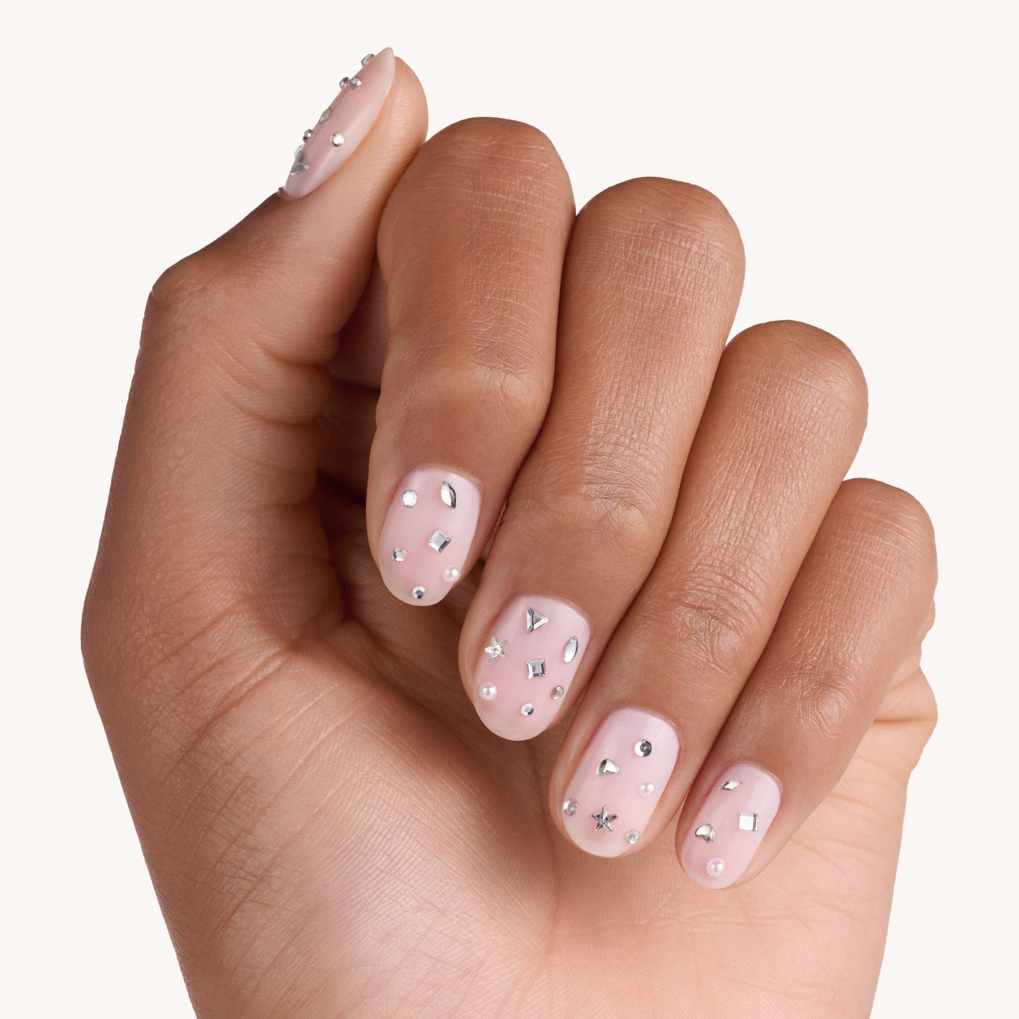 essence It's a BLING THING nail sticker online entdecken