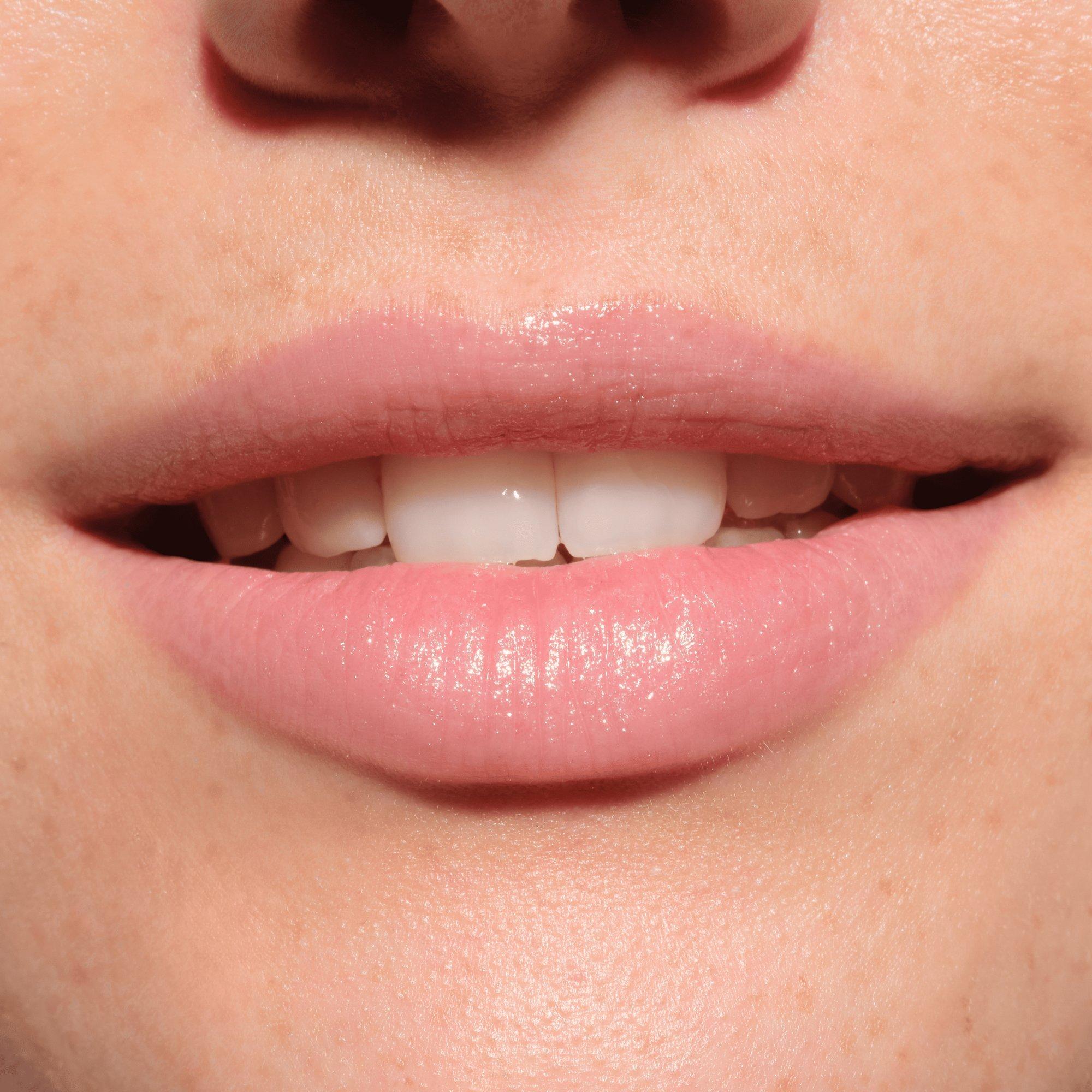 Koupit CATRICE Pečující balzám na rty Holiday Lips Tropic Feels Online