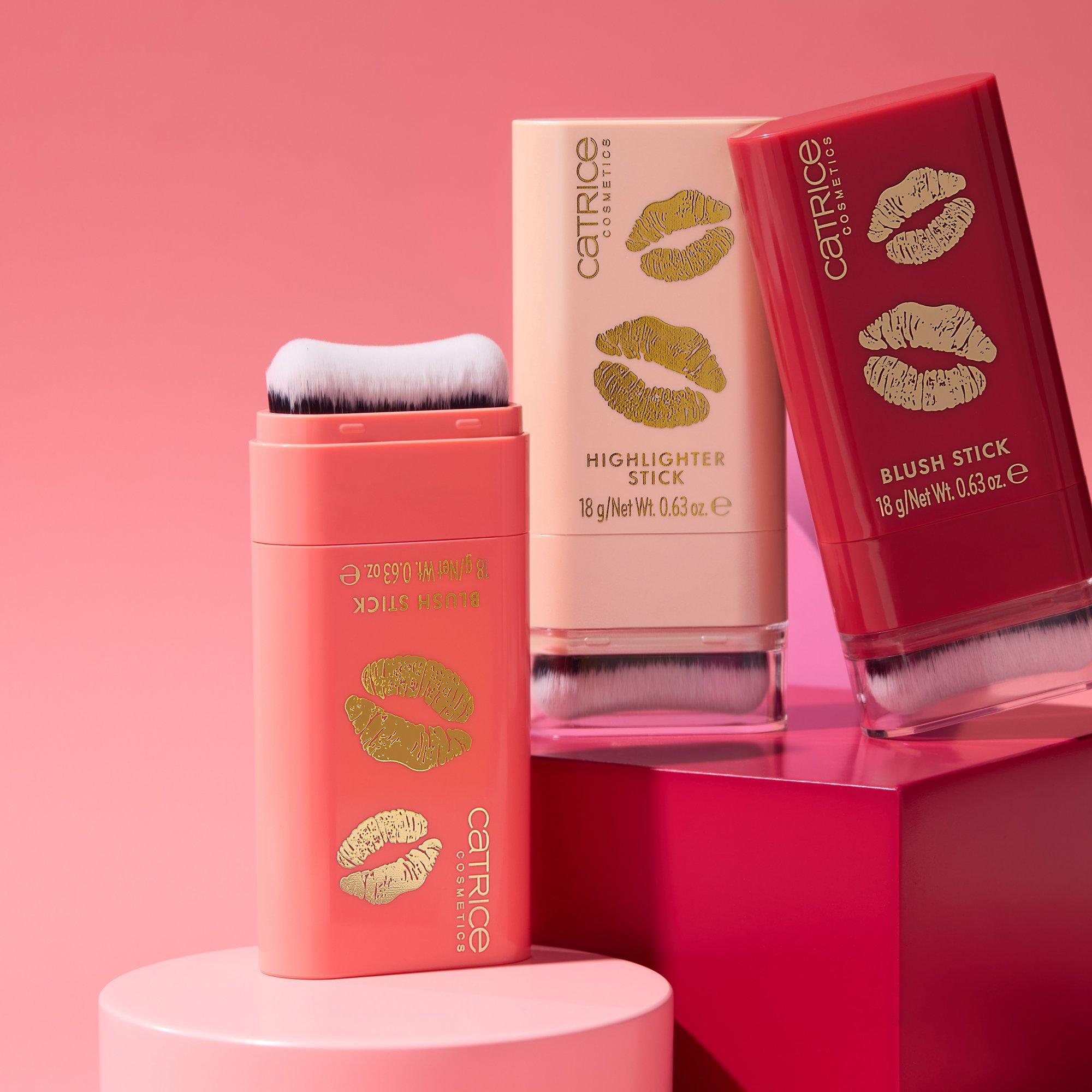 Koop CATRICE KISS & GLOW Blush Stick Cheeky Flirt Online