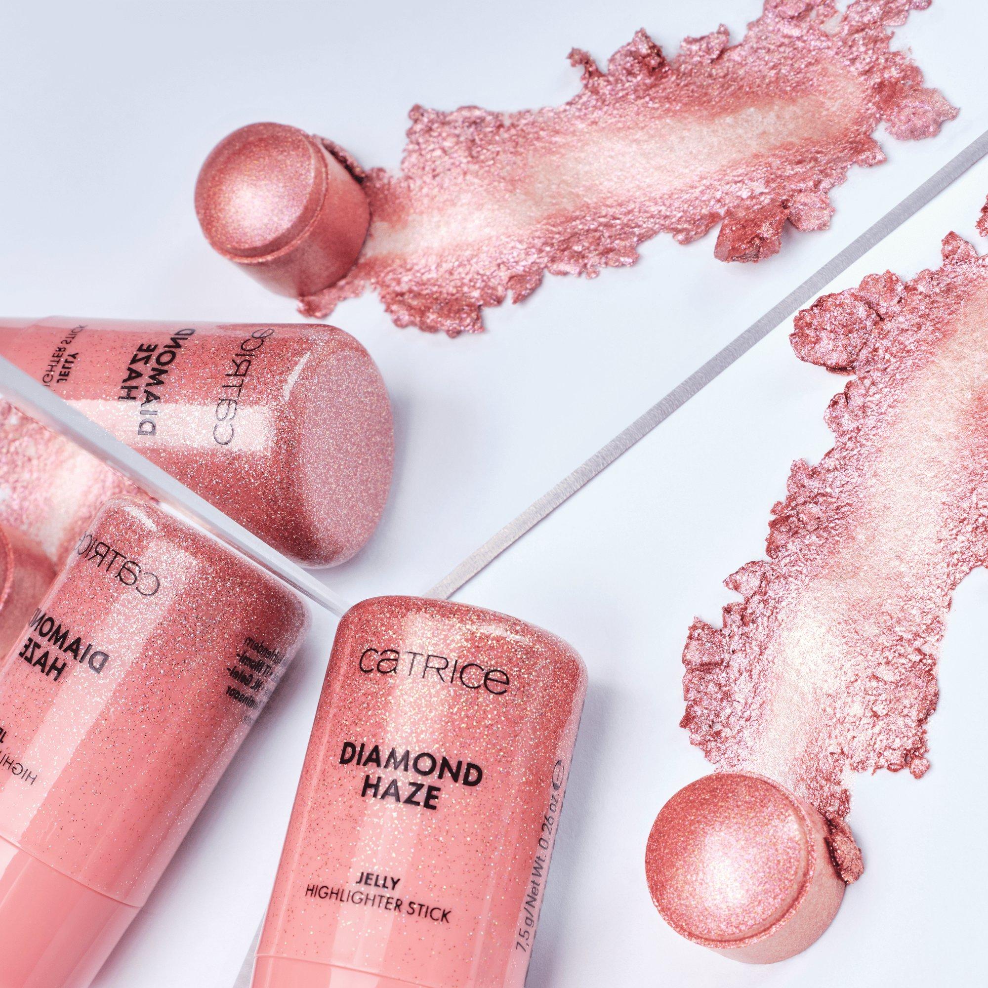 Köp CATRICE Diamond Haze Jelly Highlighter Stick Born To Sparkle online