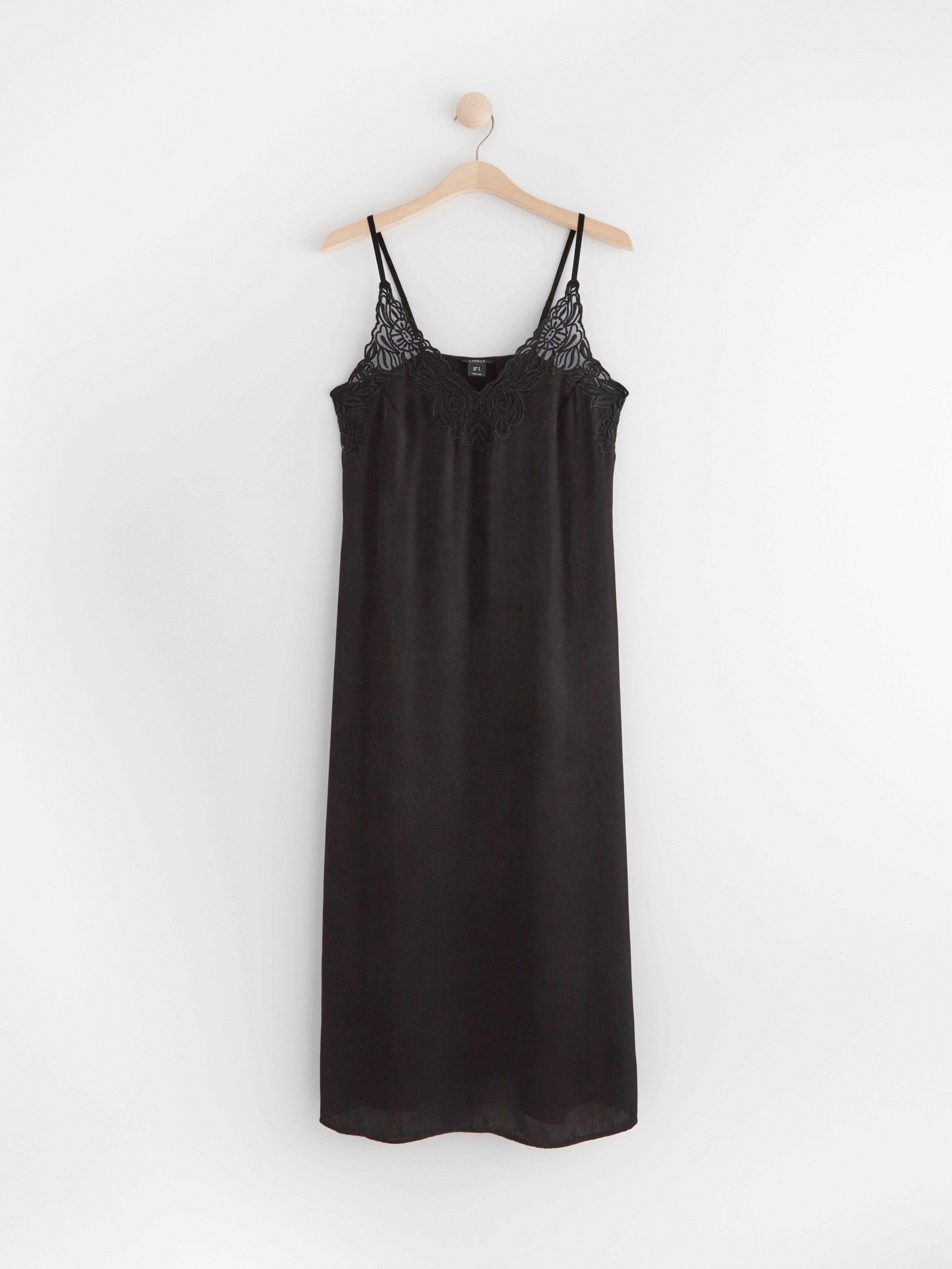 Maxi dress with lace | Lindex