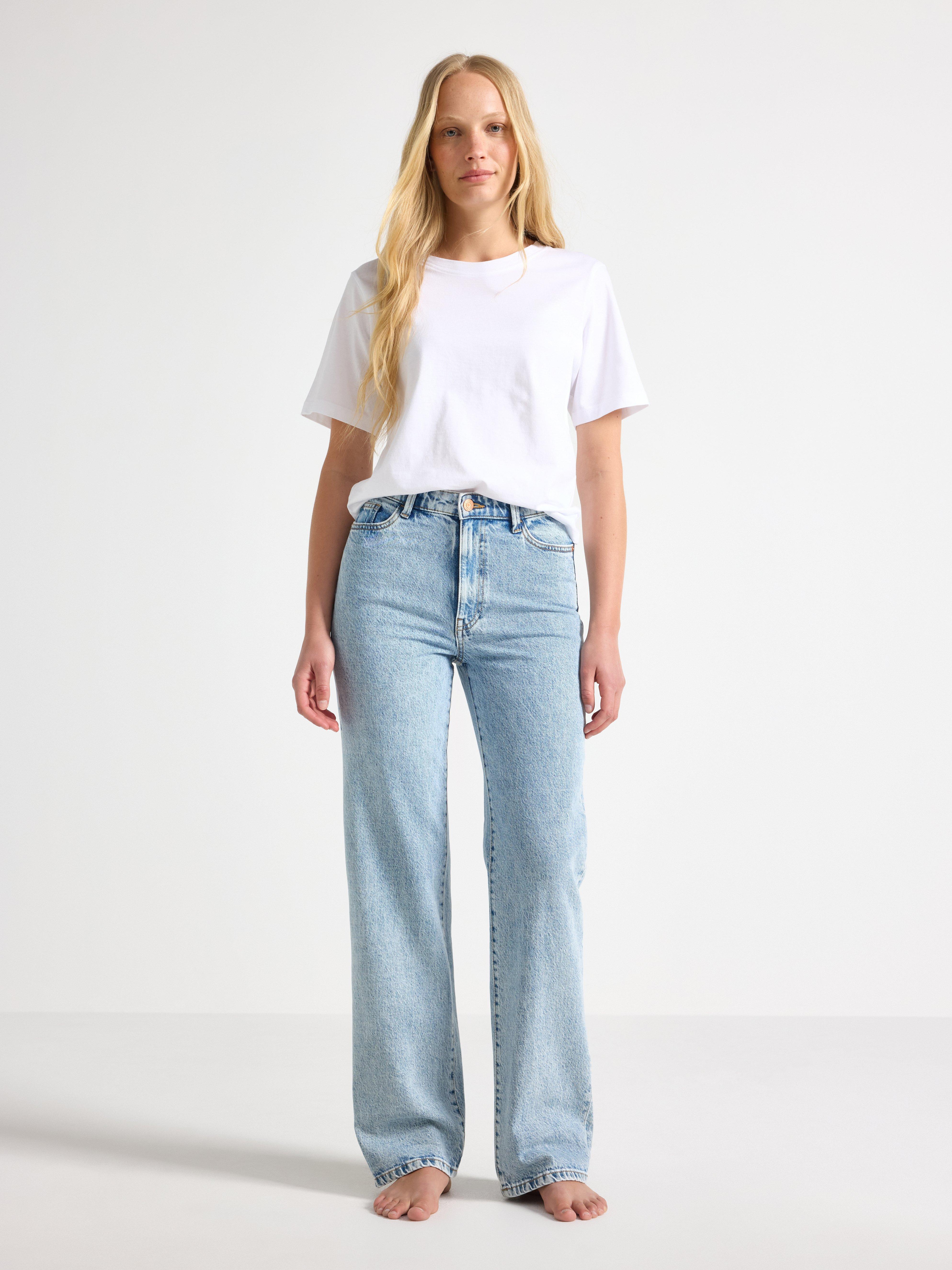 Jeans för dam - Jeans i olika modeller & färger | Lindex