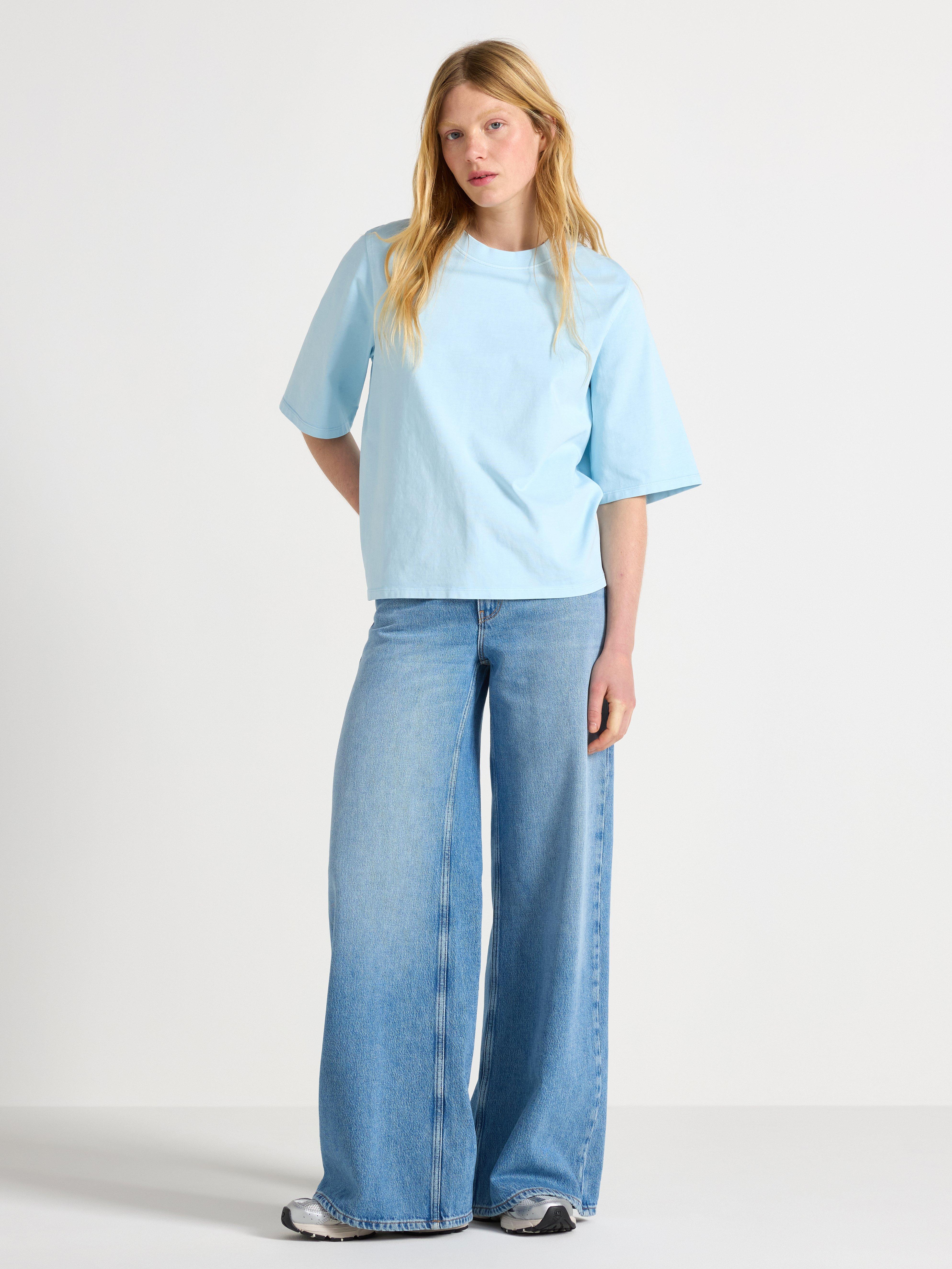 WIDE soft jeans with extra wide leg | Lindex