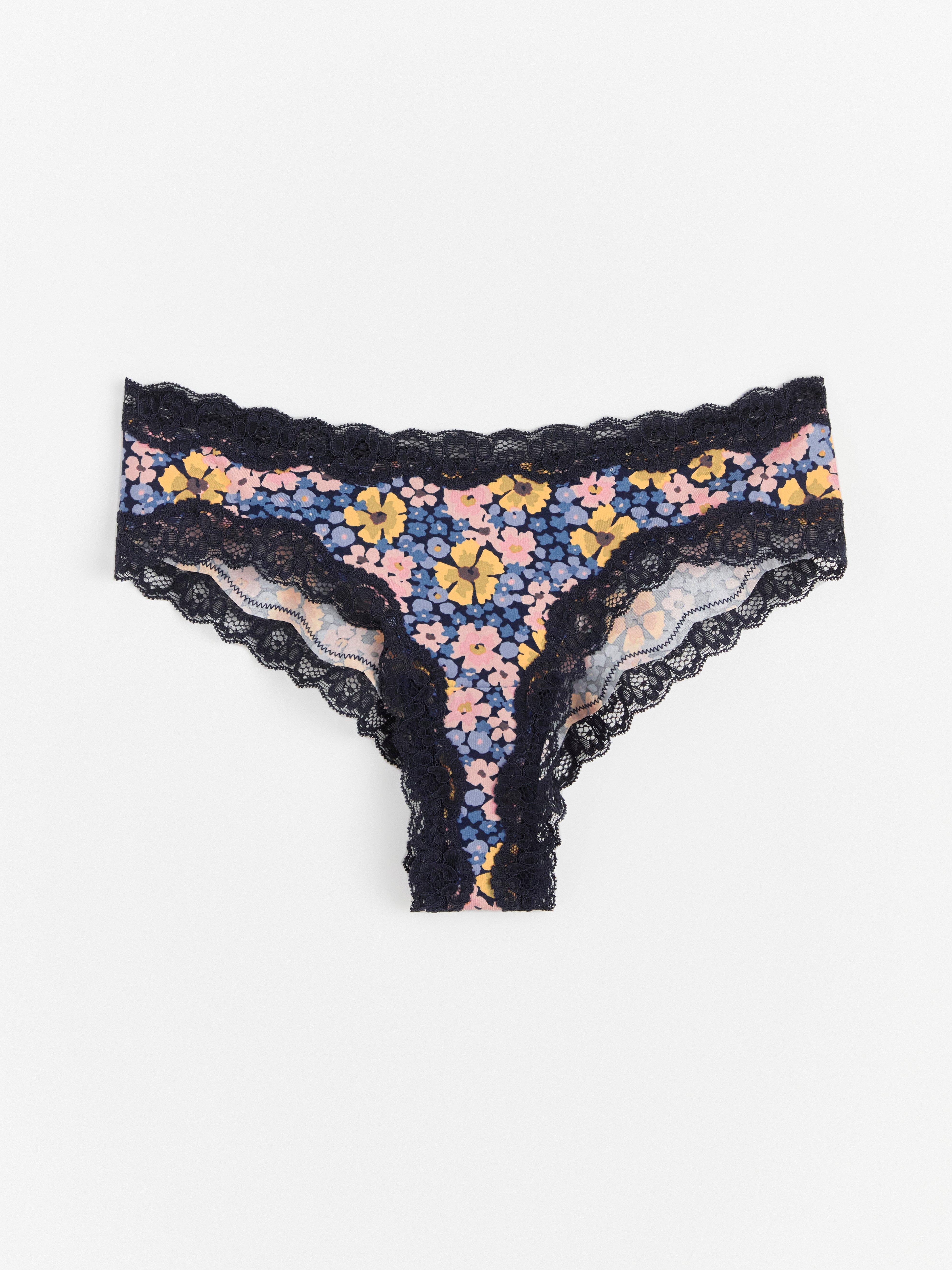 Brazilian low waist briefs with high leg cut and flowers | Lindex