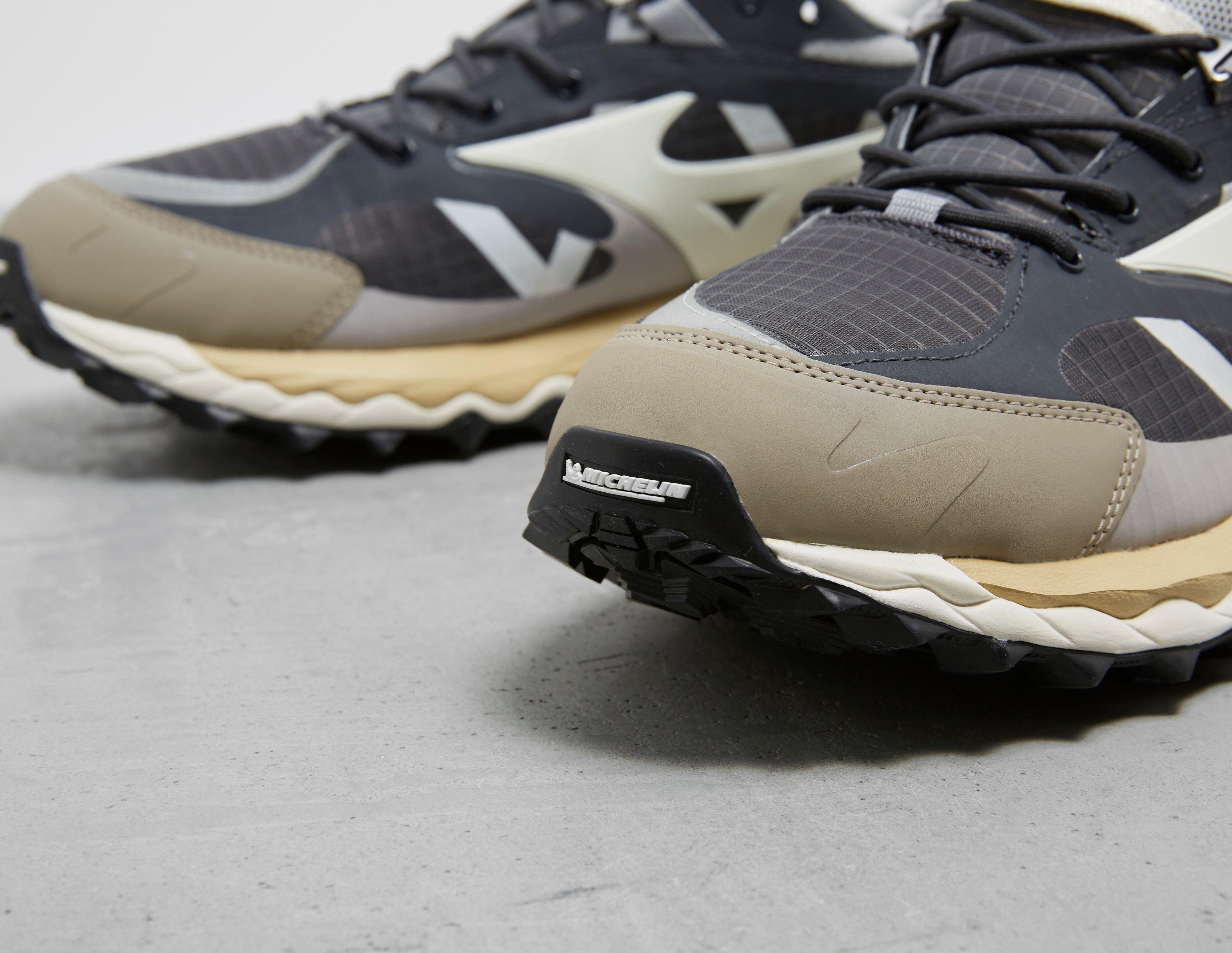 Grey Mizuno Wave Mujin TL GORE-TEX | Footpatrol Grey Mizuno Wave Mujin TL GORE-TEX | Footpatrol