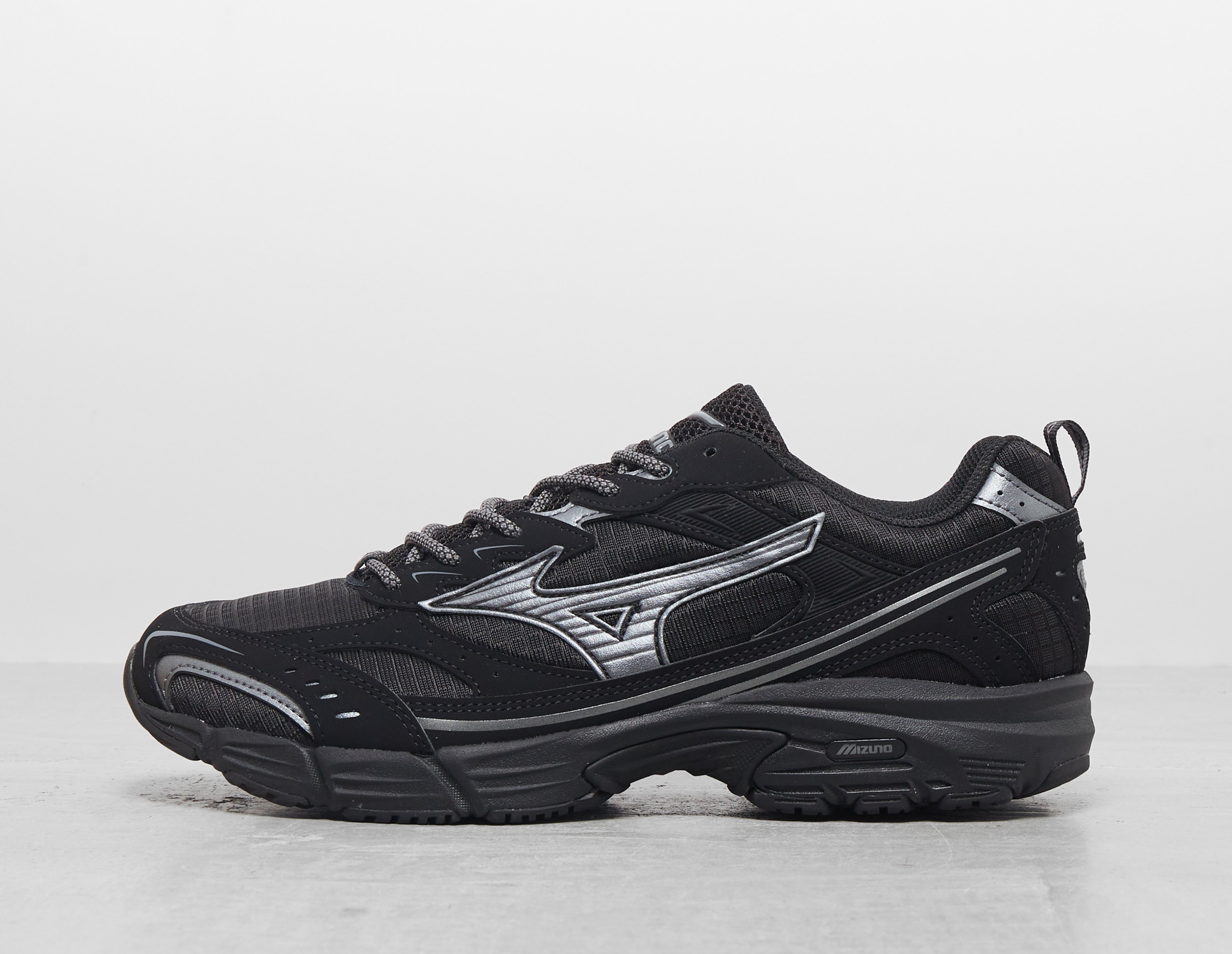 Black Mizuno MXR TECH | Footpatrol Ireland