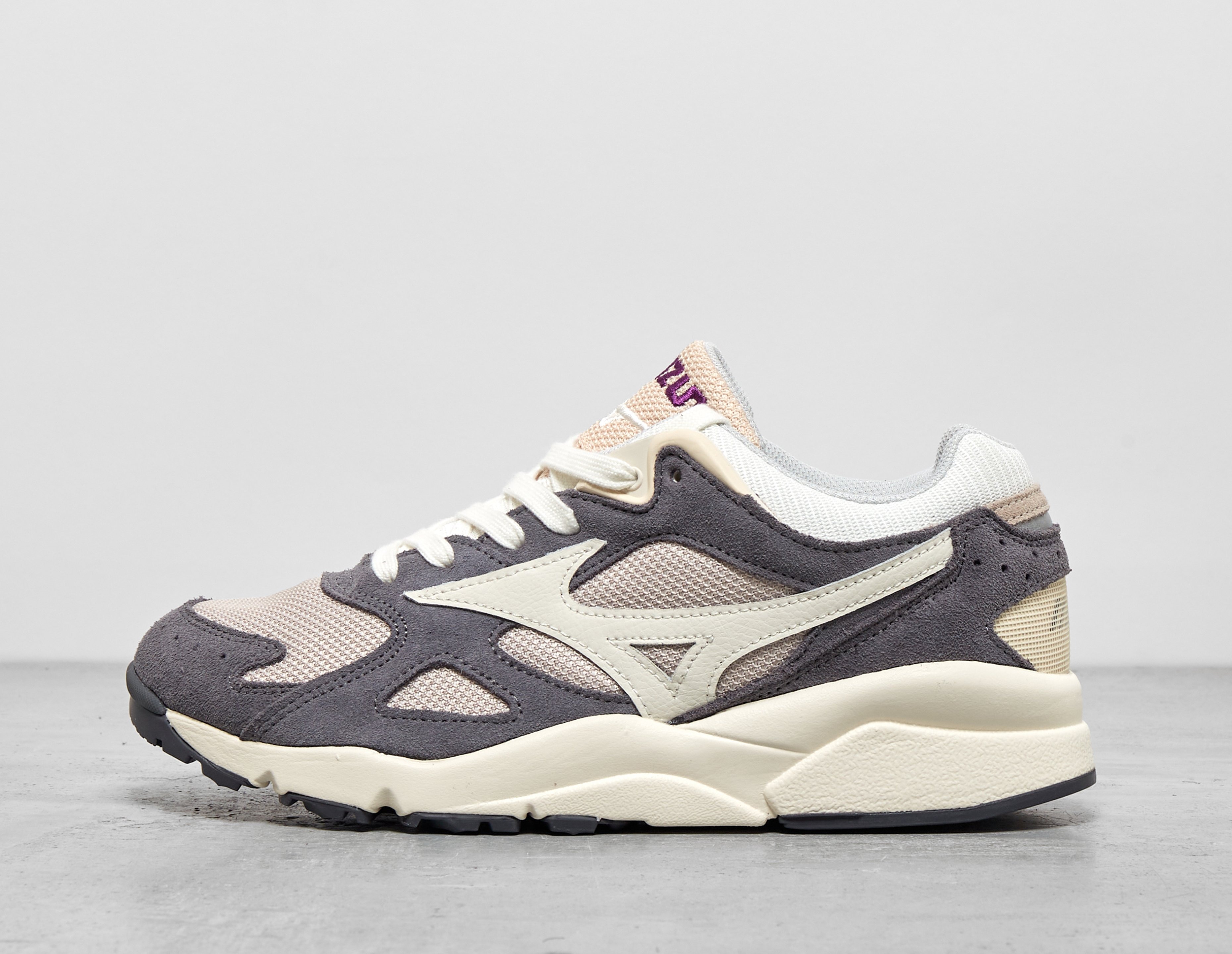 Grey Mizuno Sky Medal | Footpatrol Ireland