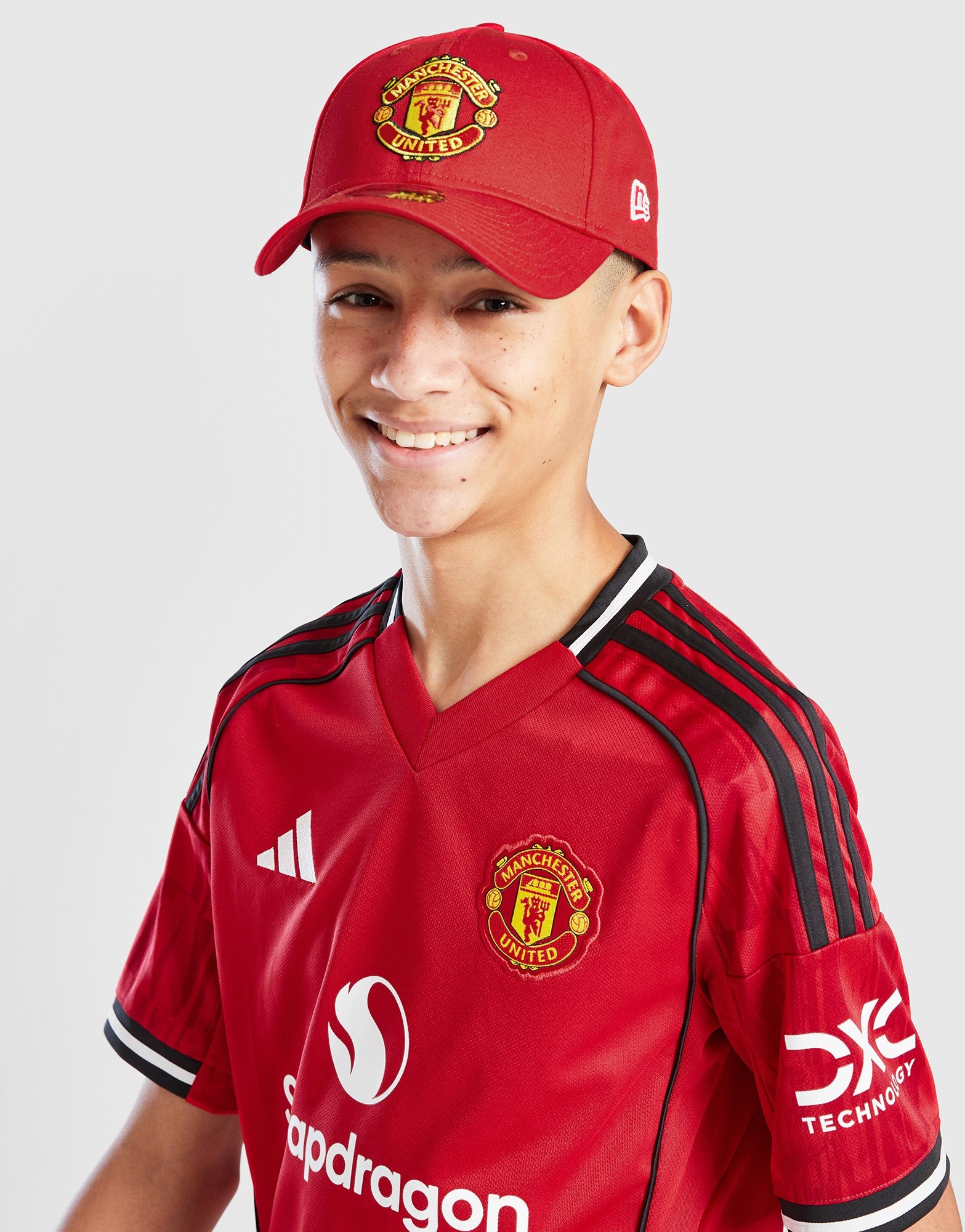 Red New Era Manchester United FC 9FORTY Cap Junior | JD Sports UK