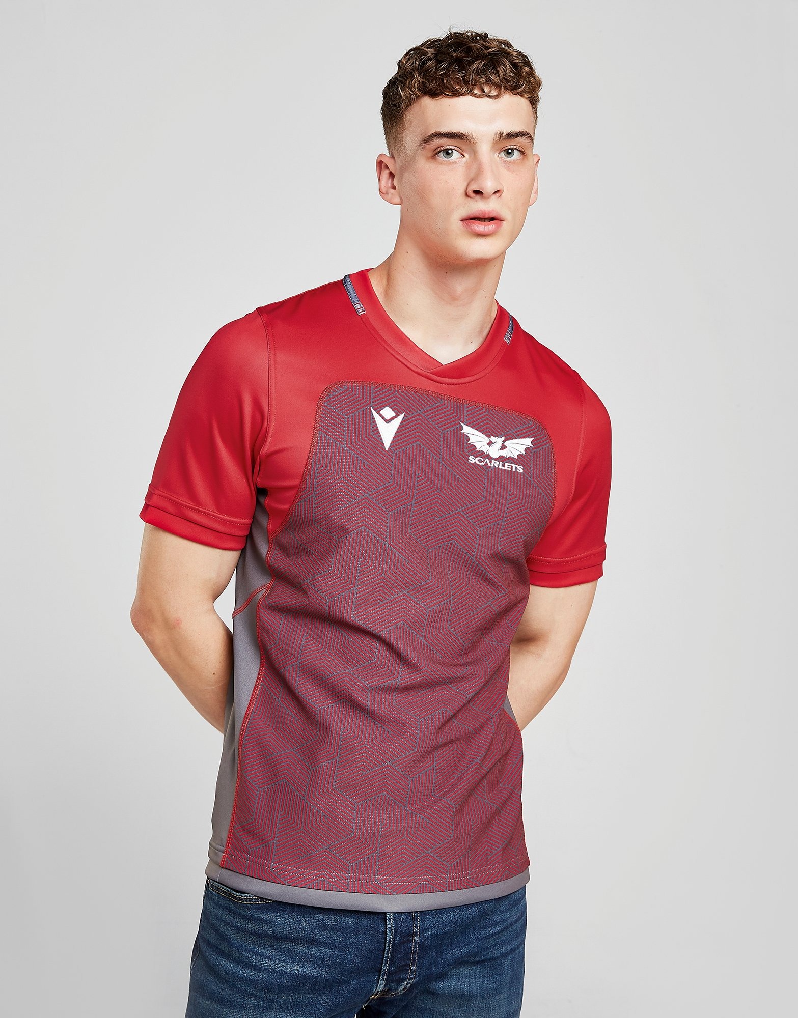 Red Macron Scarlets 2021/22 Training Shirt | JD Sports Global