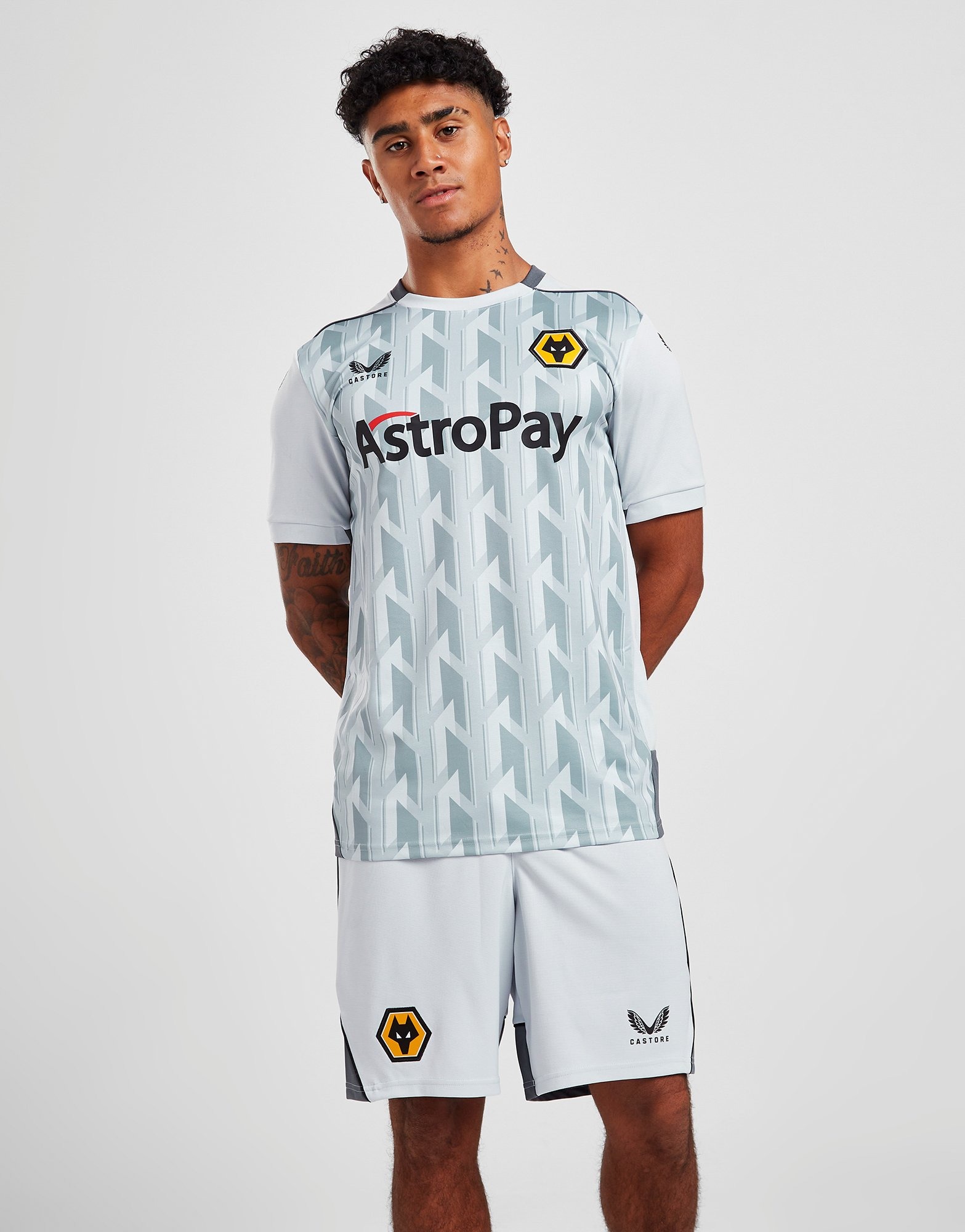 Grey Castore Wolverhampton Wanderers FC 2022/23 Third Shorts - JD Sports