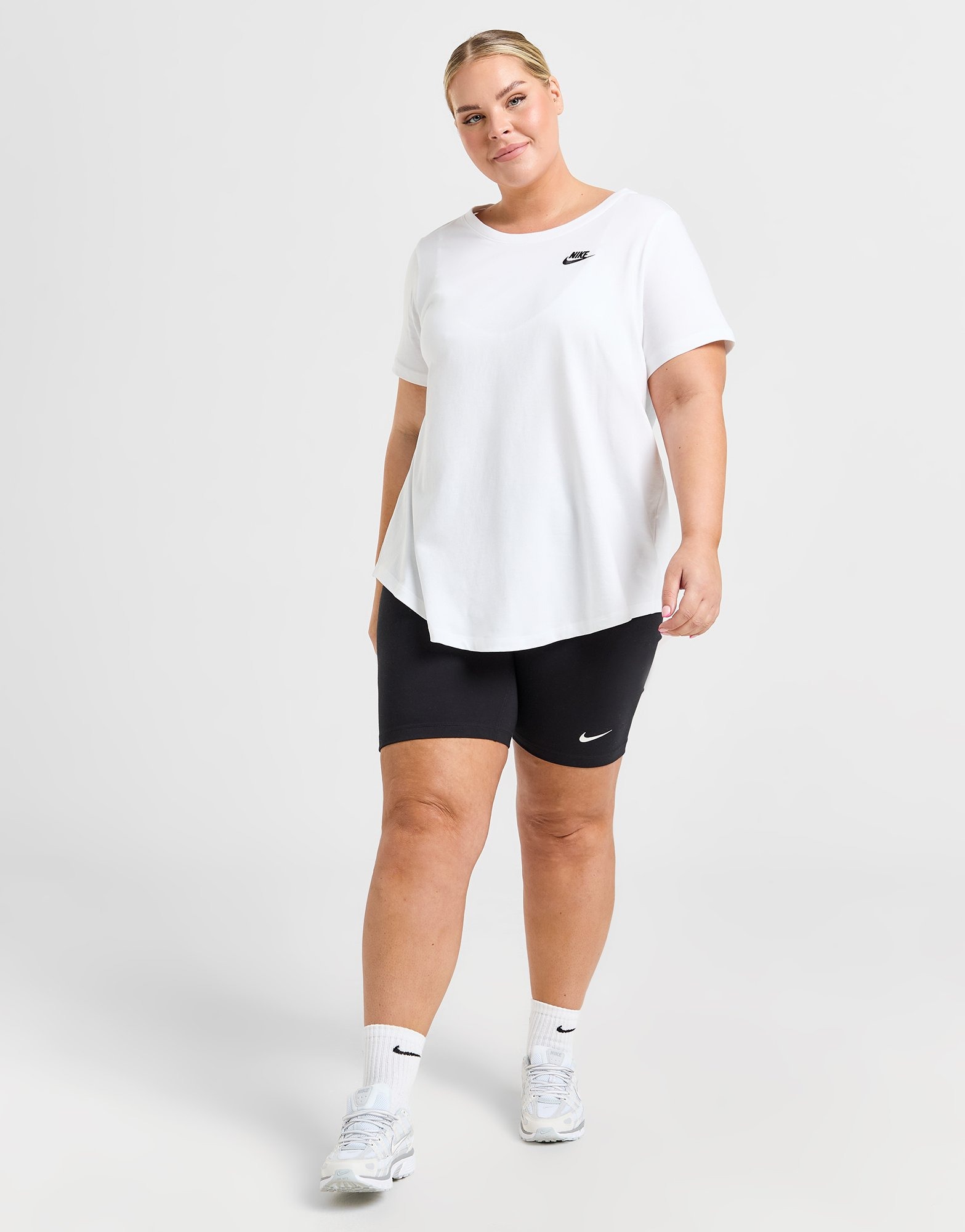 Nike Plus Size Essential Cycle Shorts in Nero | JD Sports