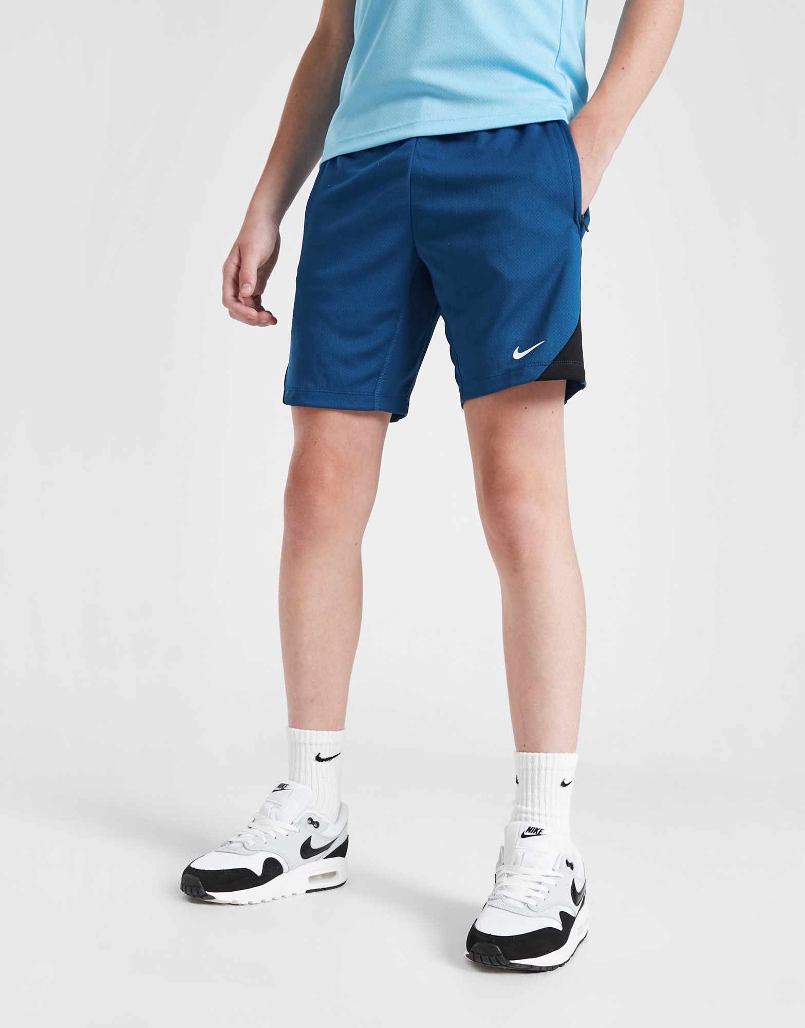 Nike Calções Dri-FIT Strike Júnior em Azul | JD Sports