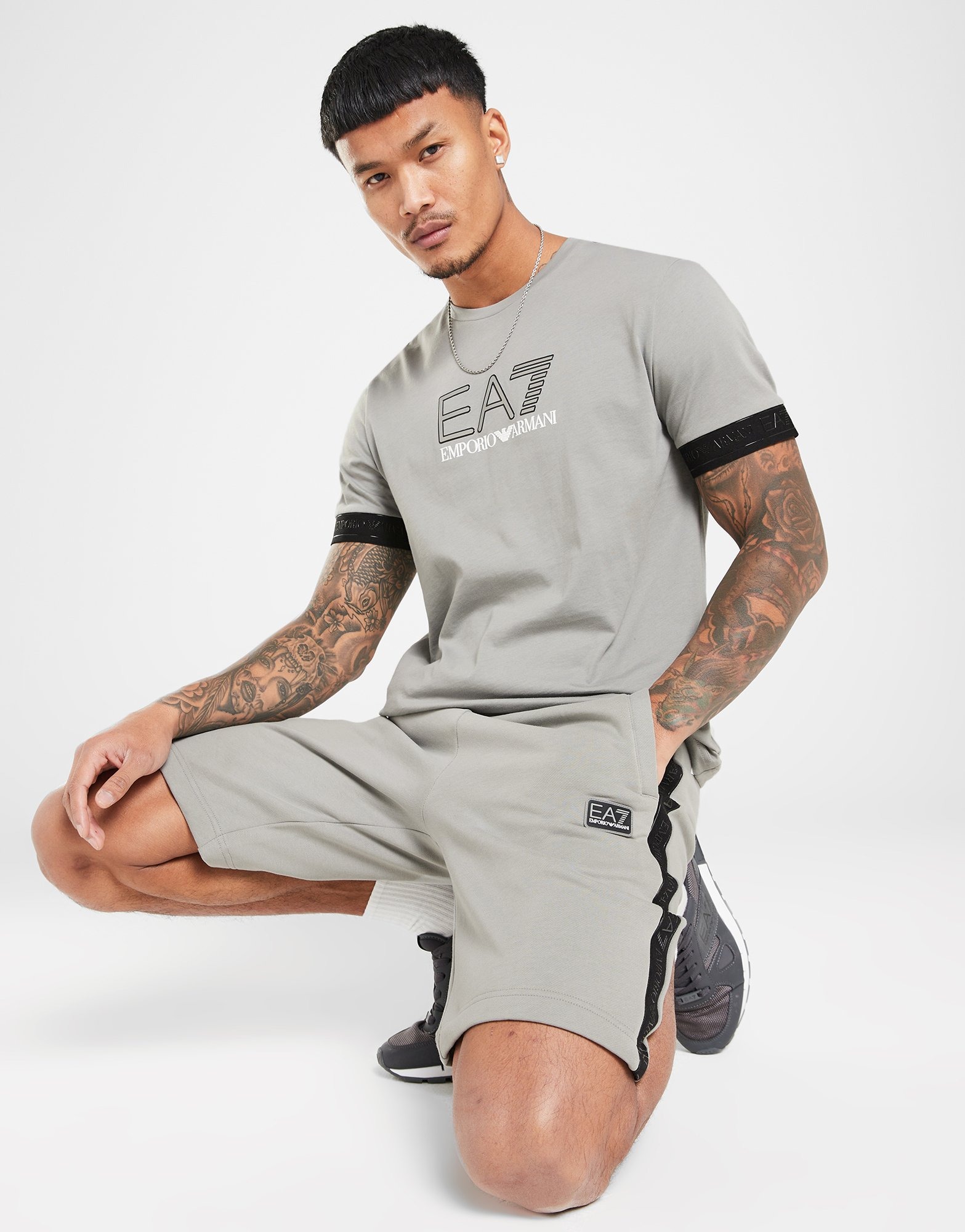 Grå Emporio Armani EA7 Visibility Logo Tape T-Shirt - JD Sports Danmark
