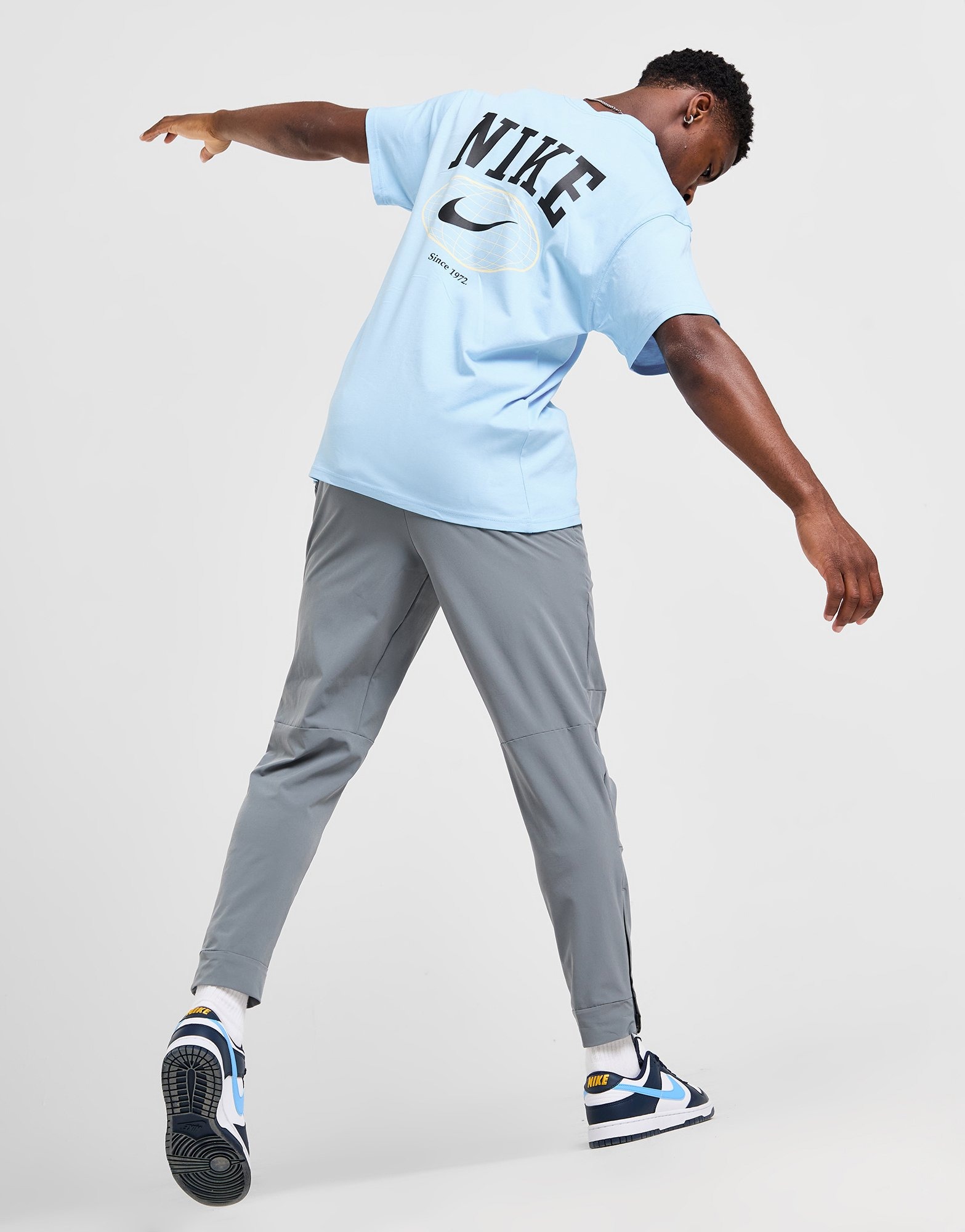Nike Globe T-Shirt in Celeste | JD Sports