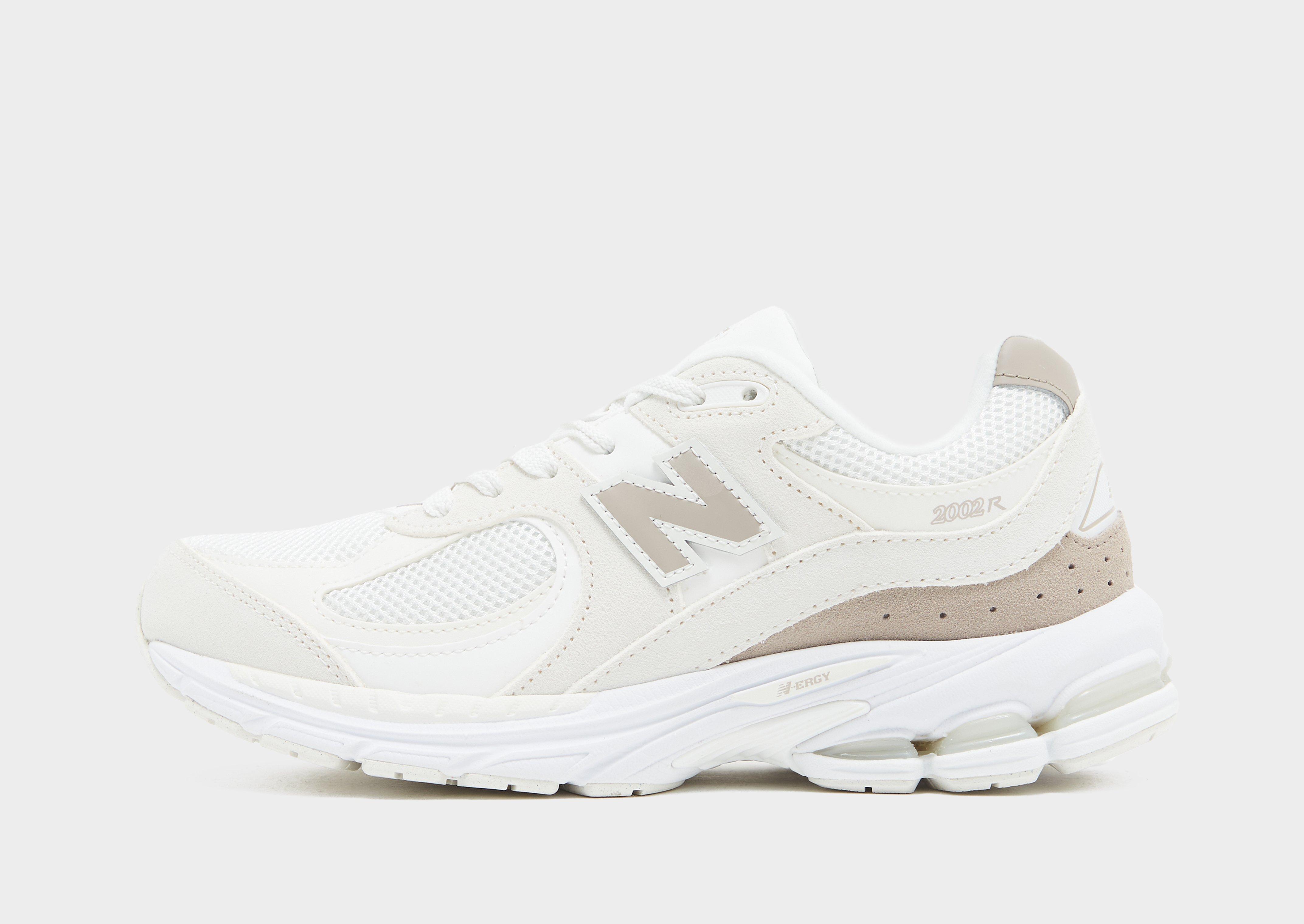 White New Balance 2002R Junior | JD Sports