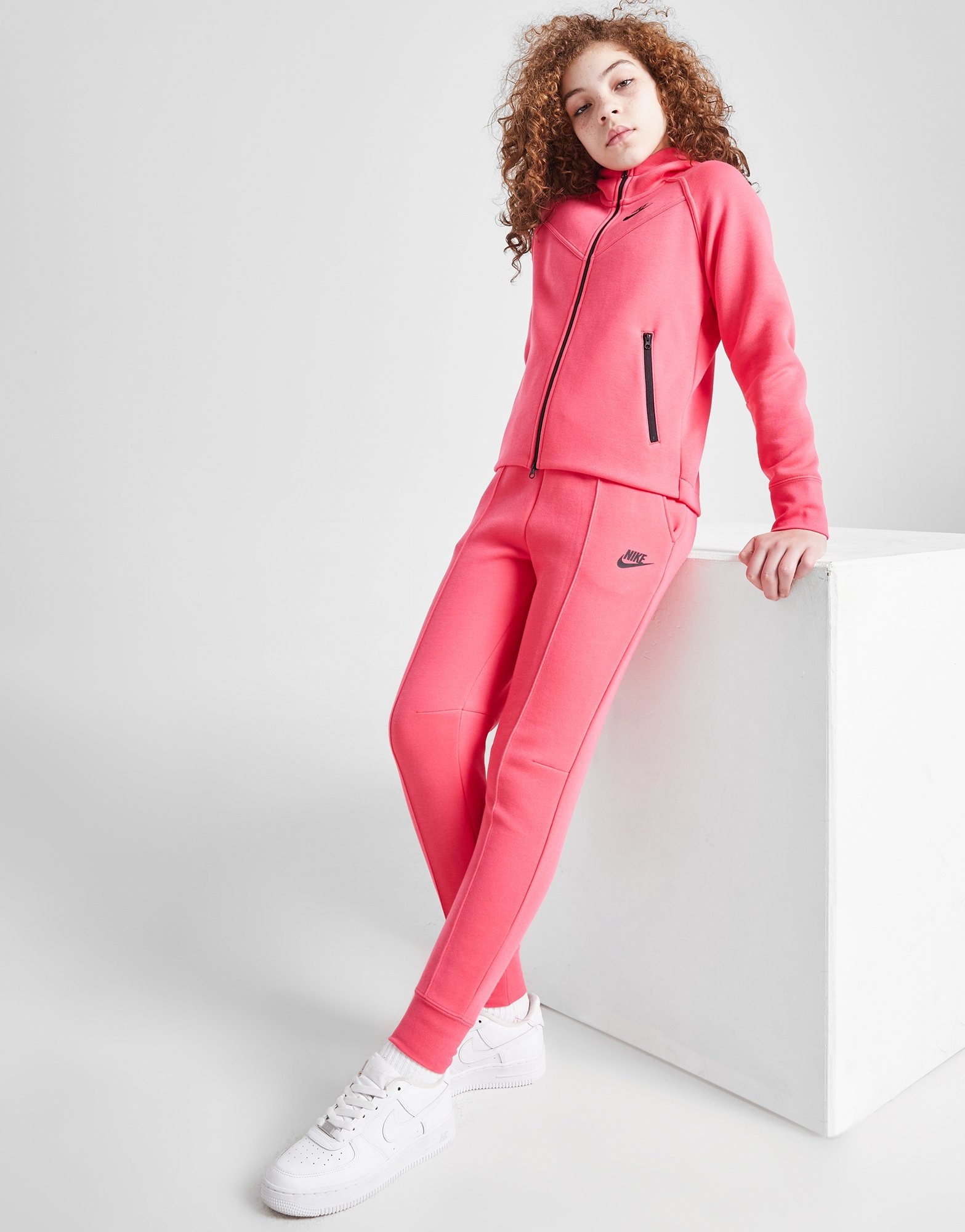Musta Nike Girls' Tech Fleece Joggers Junior - JD Sports Suomi