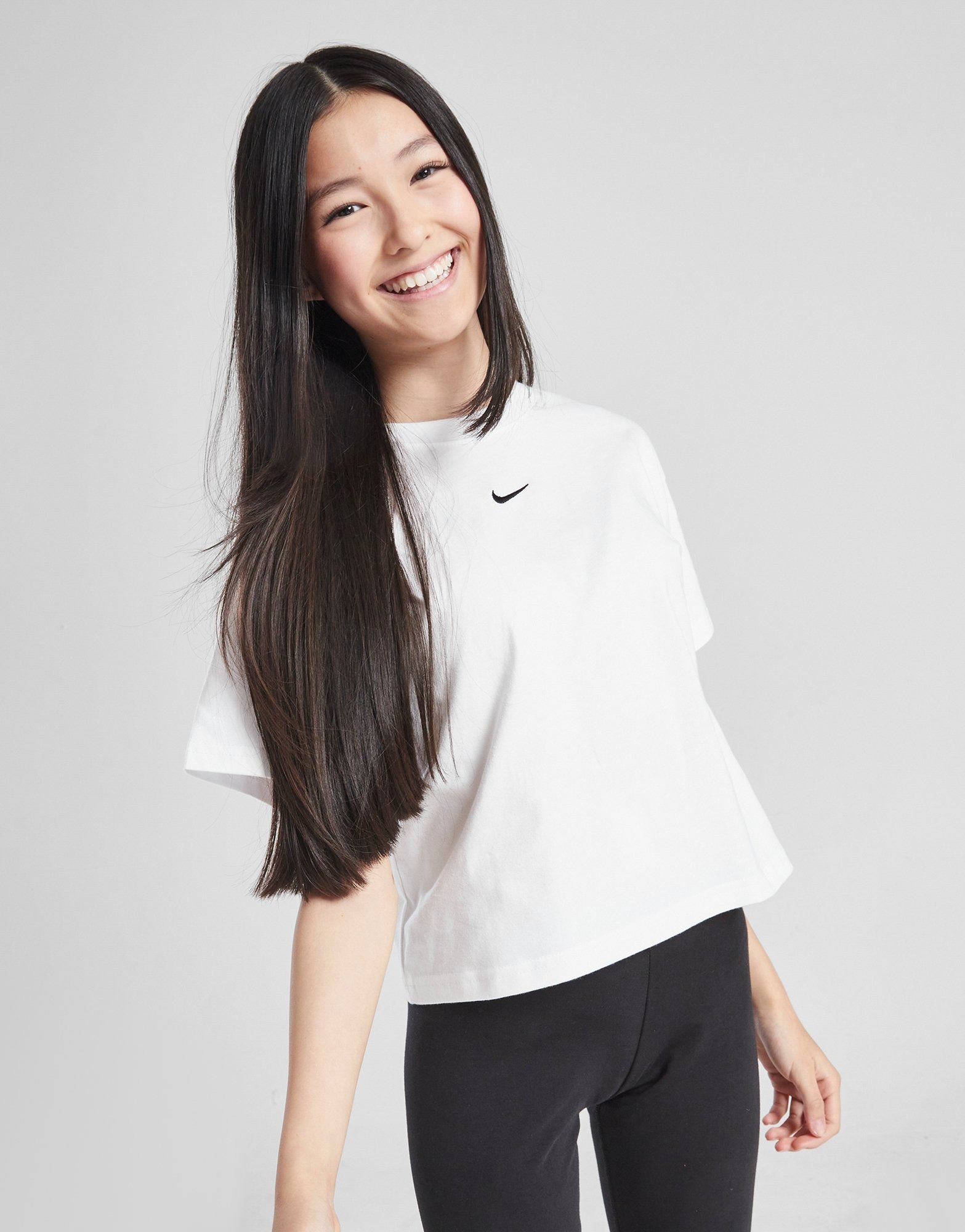 White Nike Girls' Boxy Essential T-Shirt Junior - JD Sports Global