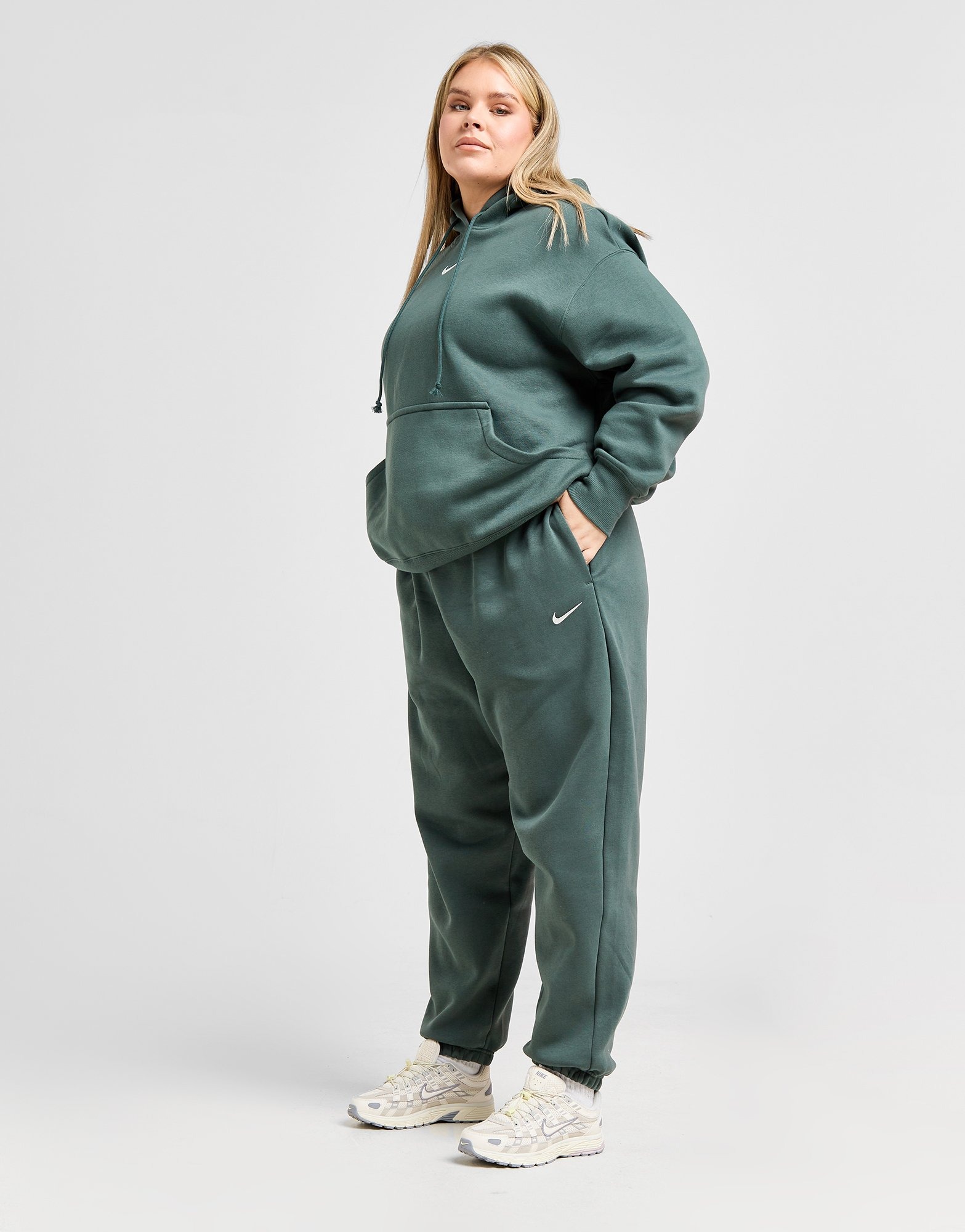 Green Nike Plus Size Phoenix Fleece Oversized Joggers Jd Sports Global