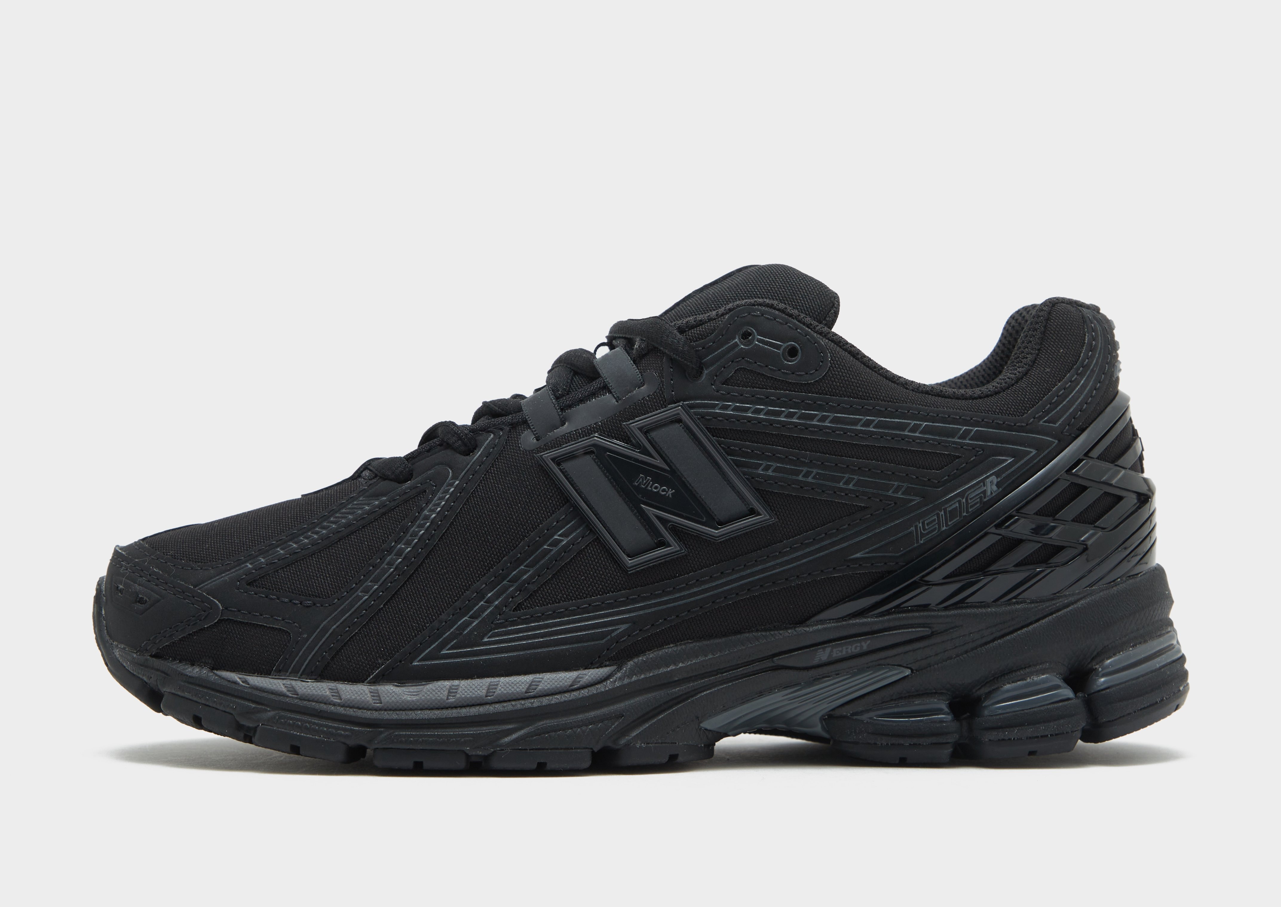 New Balance 1906R em Preto | JD Sports