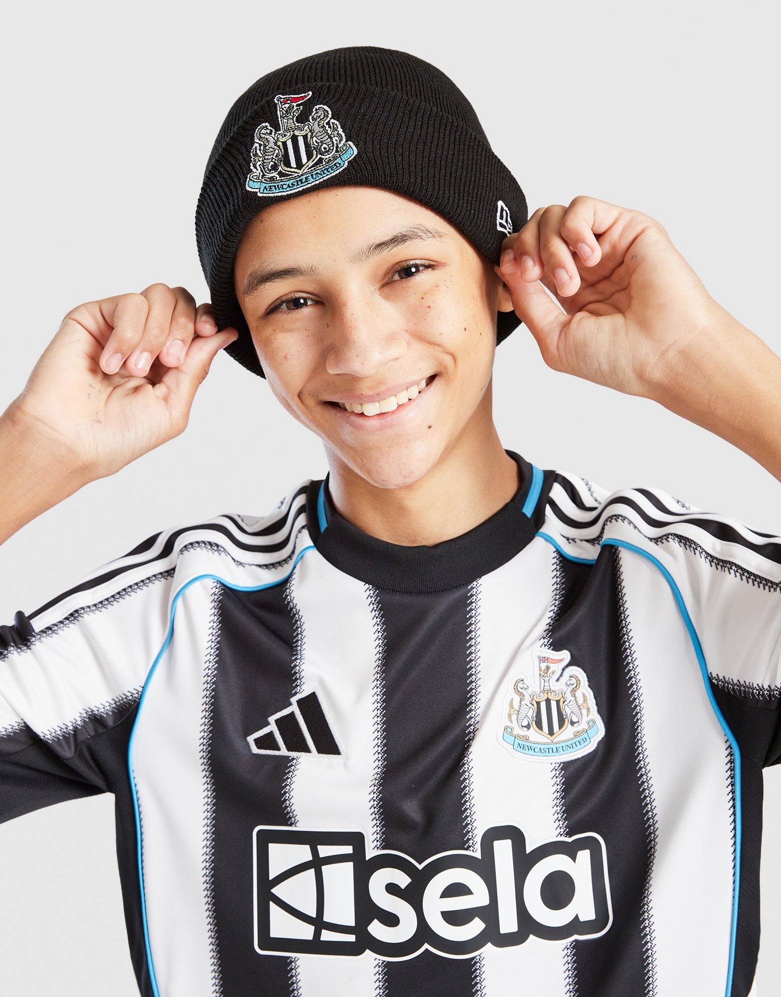 Black New Era Newcastle United FC Cuffed Beanie Hat Junior - JD Sports NZ