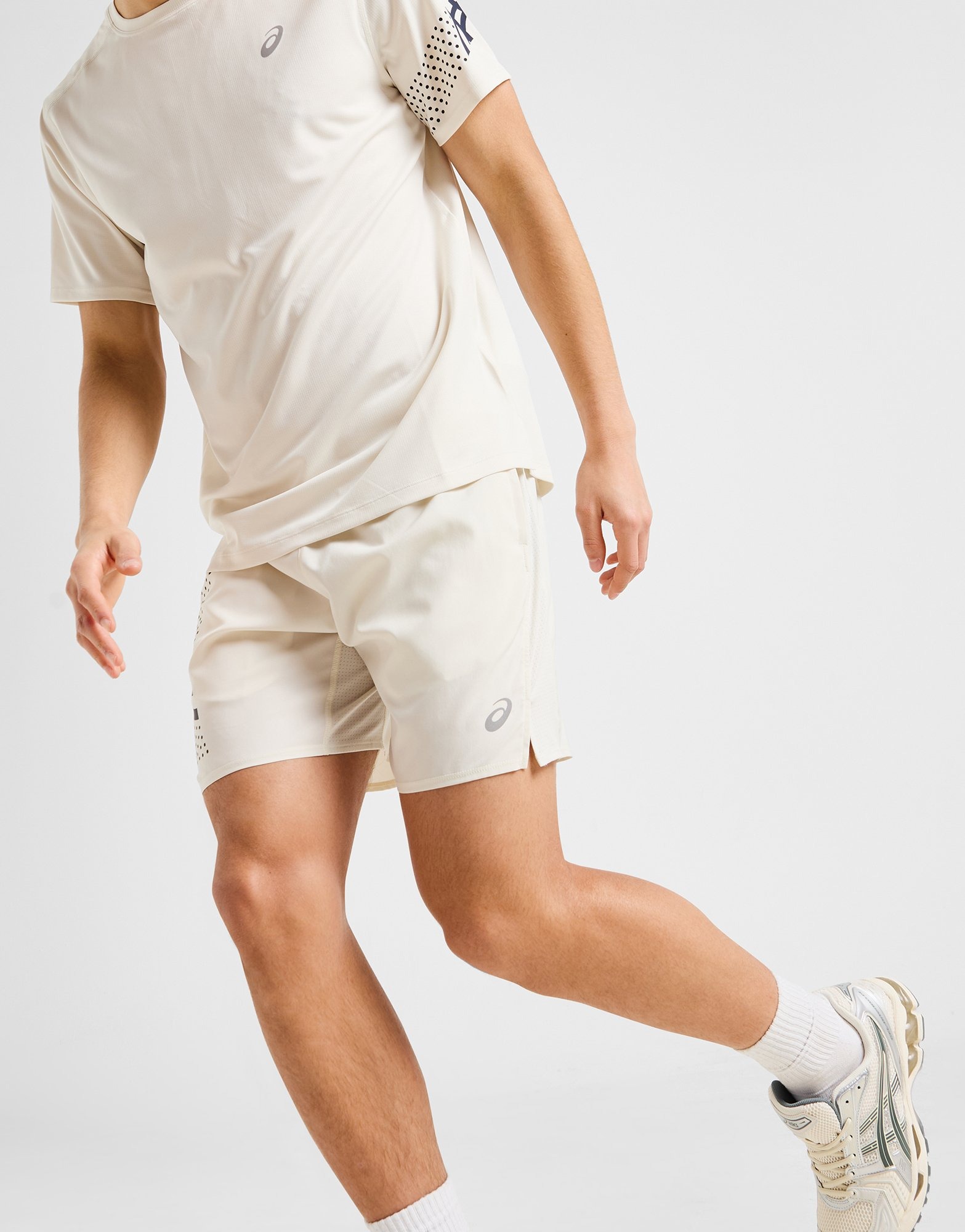 Beige ASICS Icon 7In Shorts | JD Sports