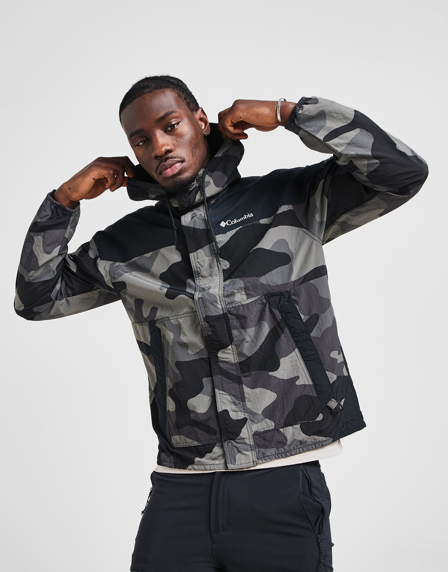 Columbia Chaqueta Challenger All Over Print en Negro - JD Sports España