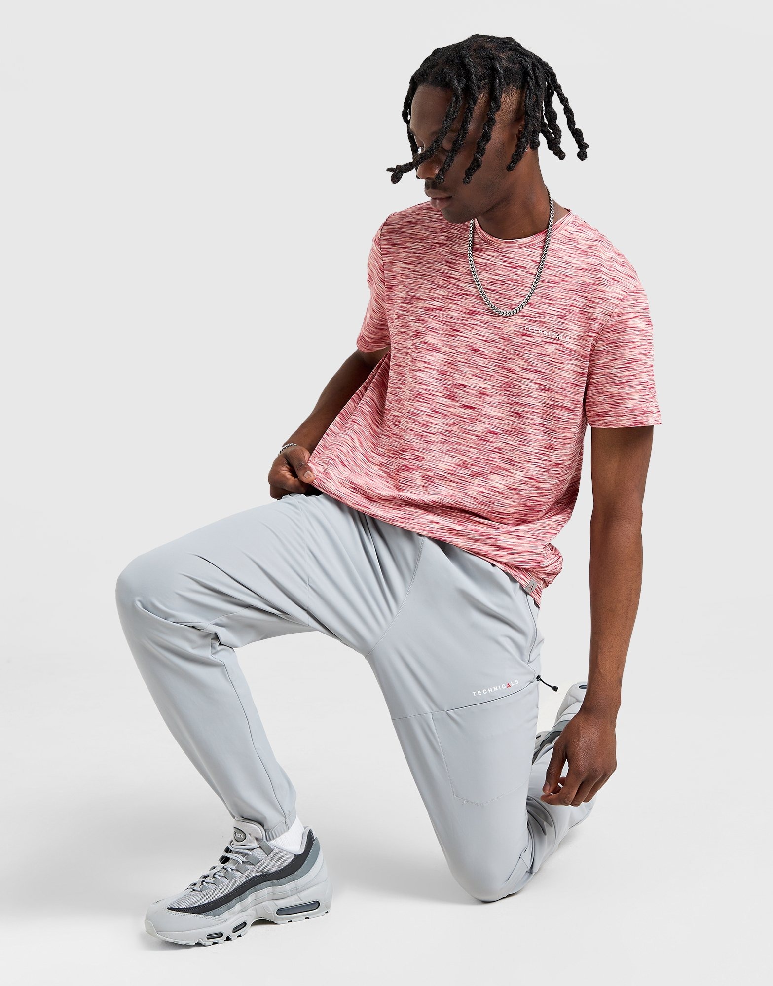 Red Technicals Yarrow T-Shirt - JD Sports