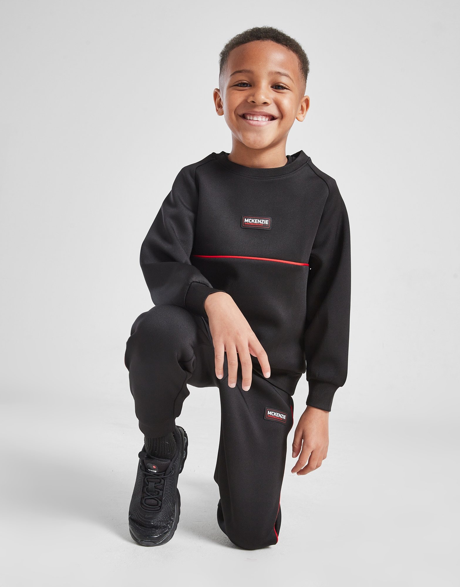Black McKenzie Titan Crew Tracksuit Children - JD Sports