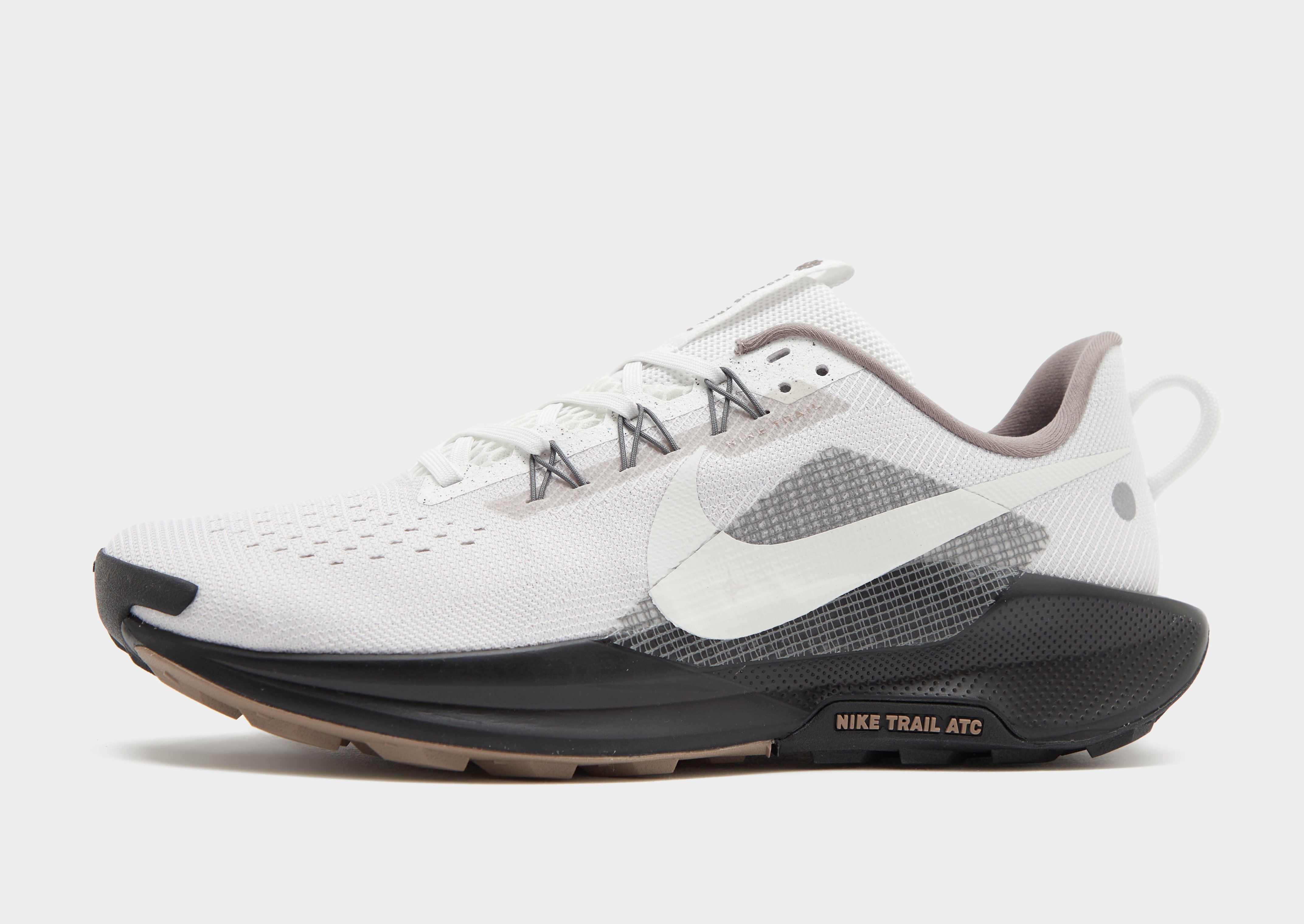White Nike Pegasus Trail 5 | JD Sports UK