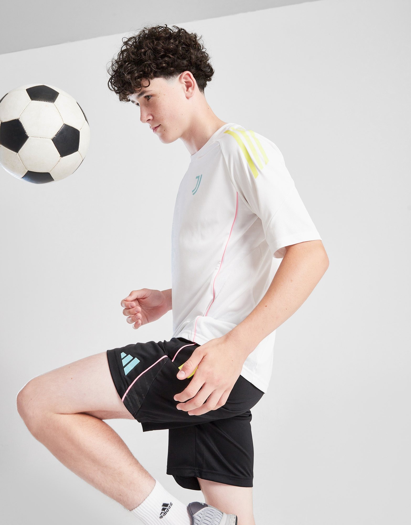 White adidas Juventus Training Shirt Junior - JD Sports Global