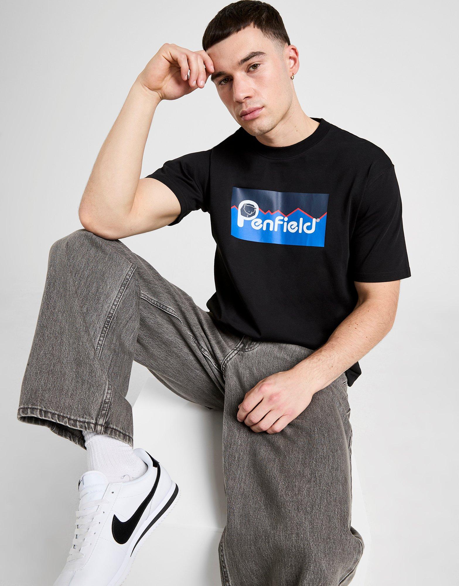 Penfield Camiseta Logo Frontal en Negro - JD Sports España
