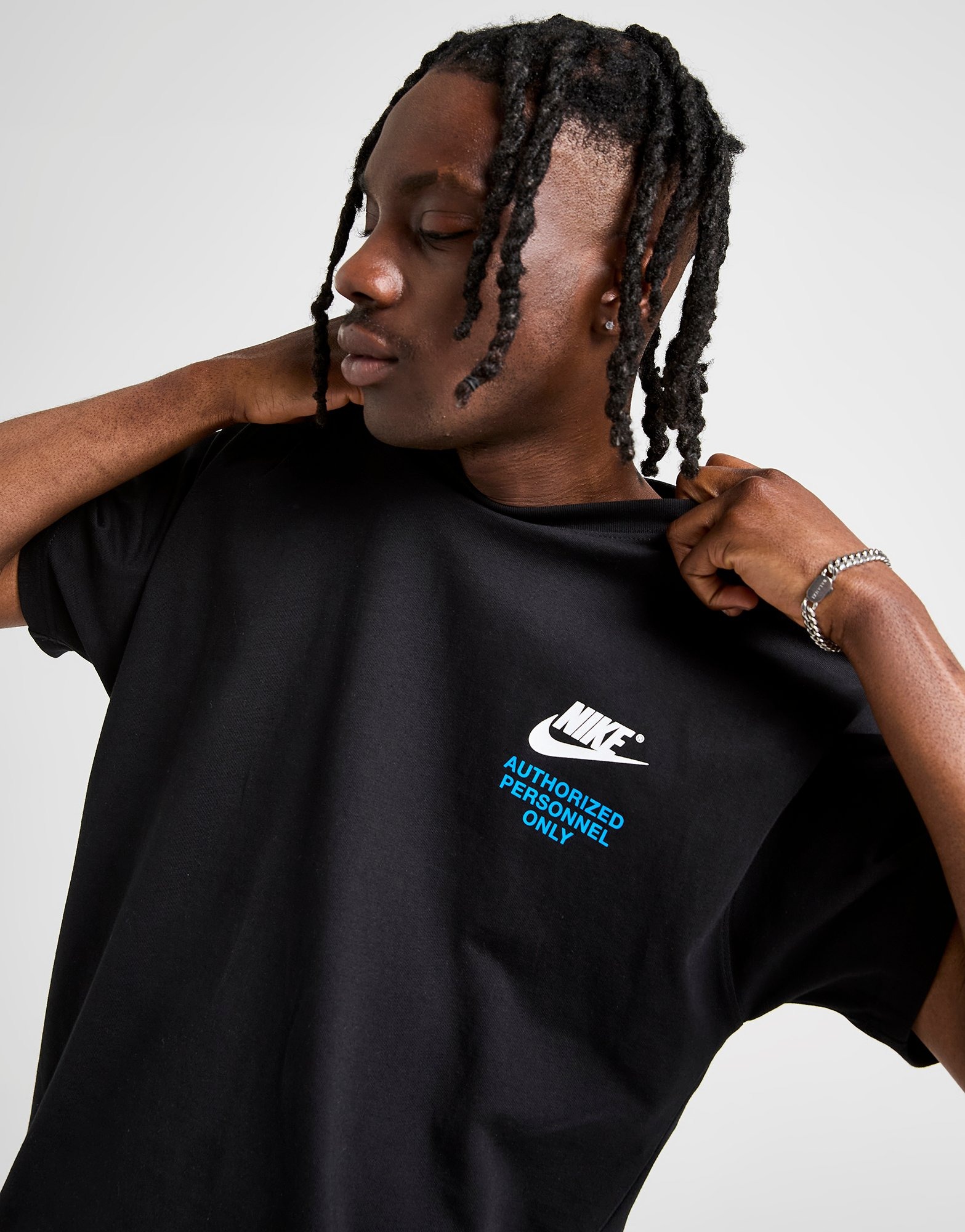 Nike T-Shirt Authorised em Preto | JD Sports