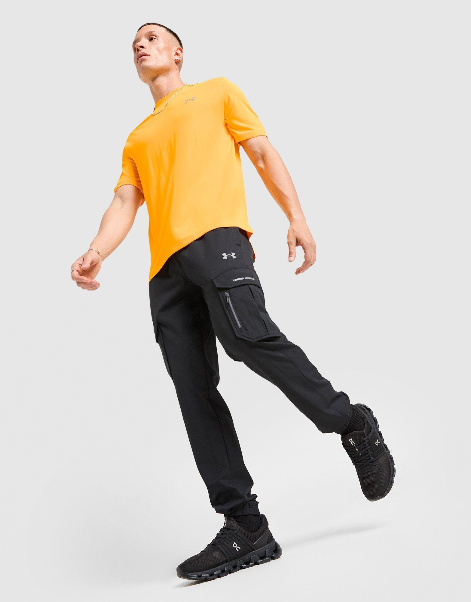 Sort Under Armour Woven Cargo 2.0 Pants - JD Sports Danmark