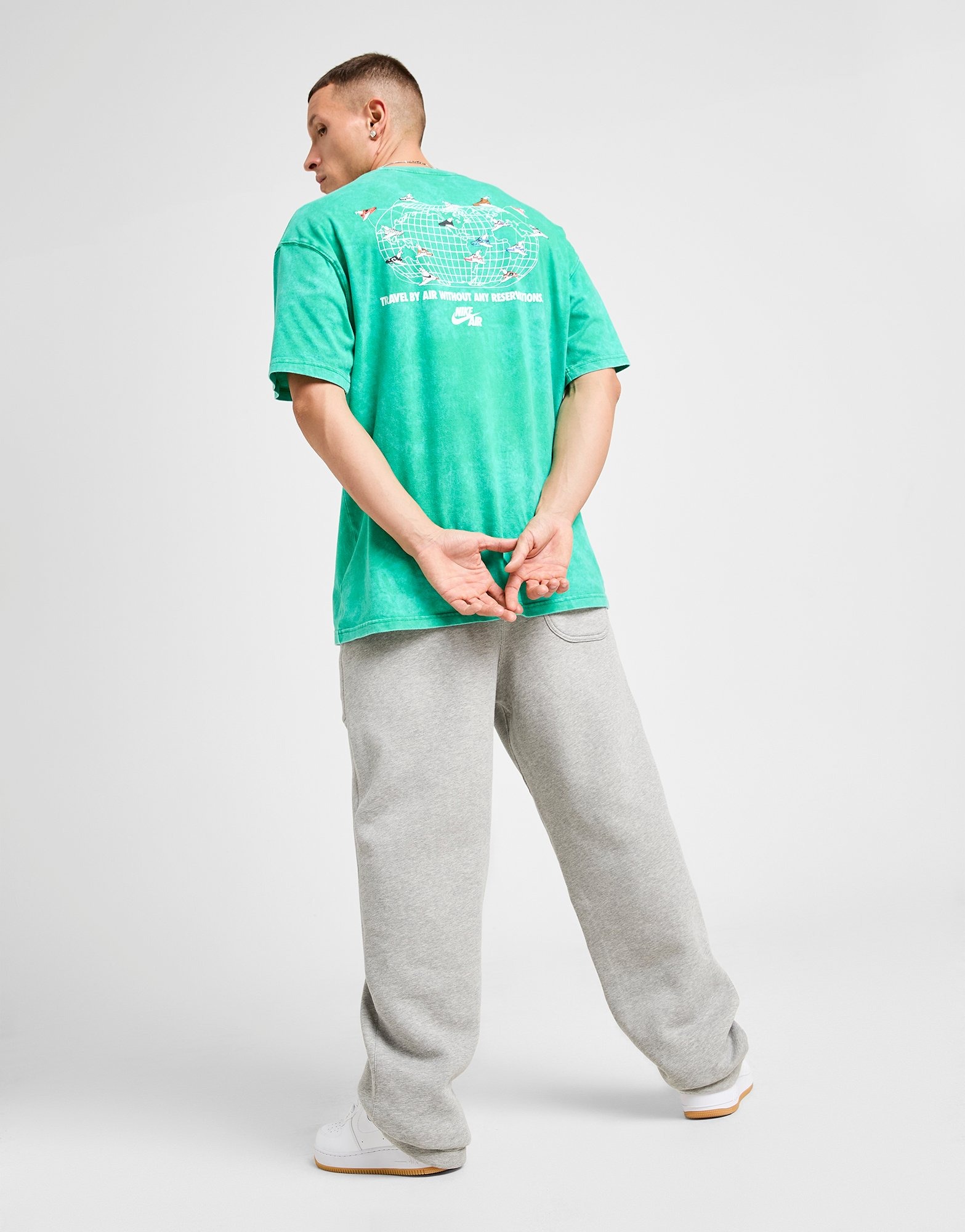 Green Nike Washed Globe Graphic T-Shirt - JD Sports NZ