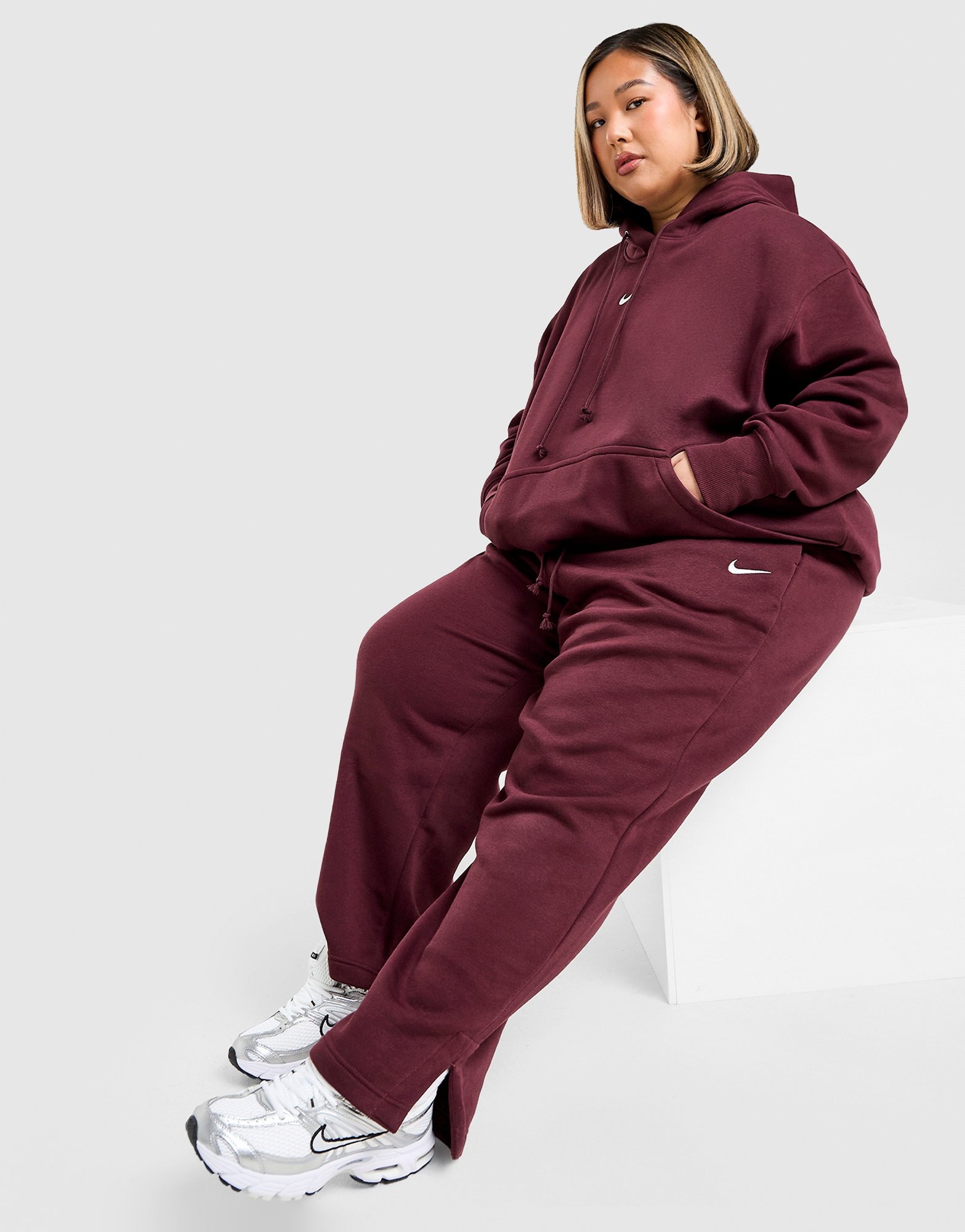 Burgundy Nike Plus Size Phoenix Wide Leg Joggers - JD Sports Australia
