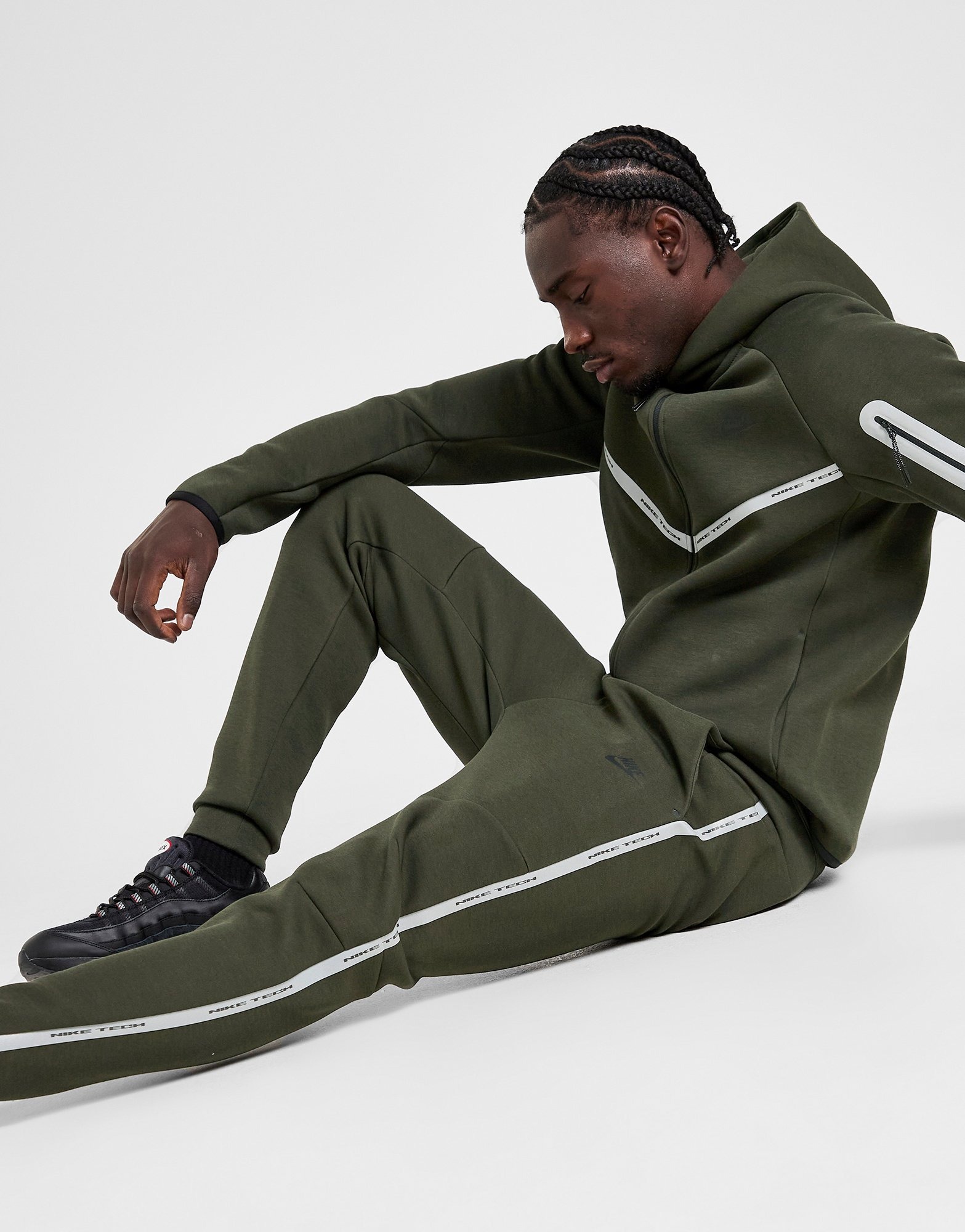 Green Nike Tech Fleece Joggers - JD Sports Ireland