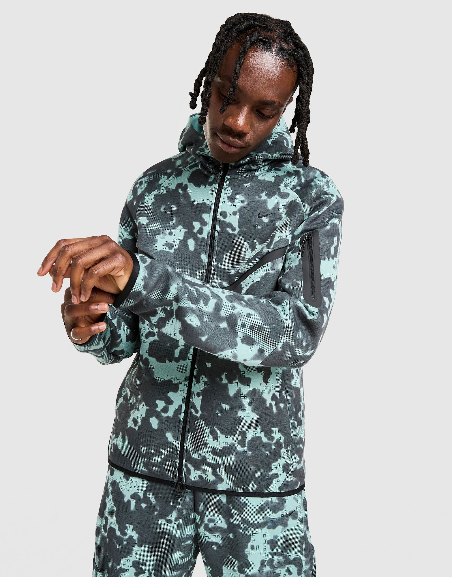 Sininen Nike Tech Fleece Camo Hoodie - JD Sports Finland