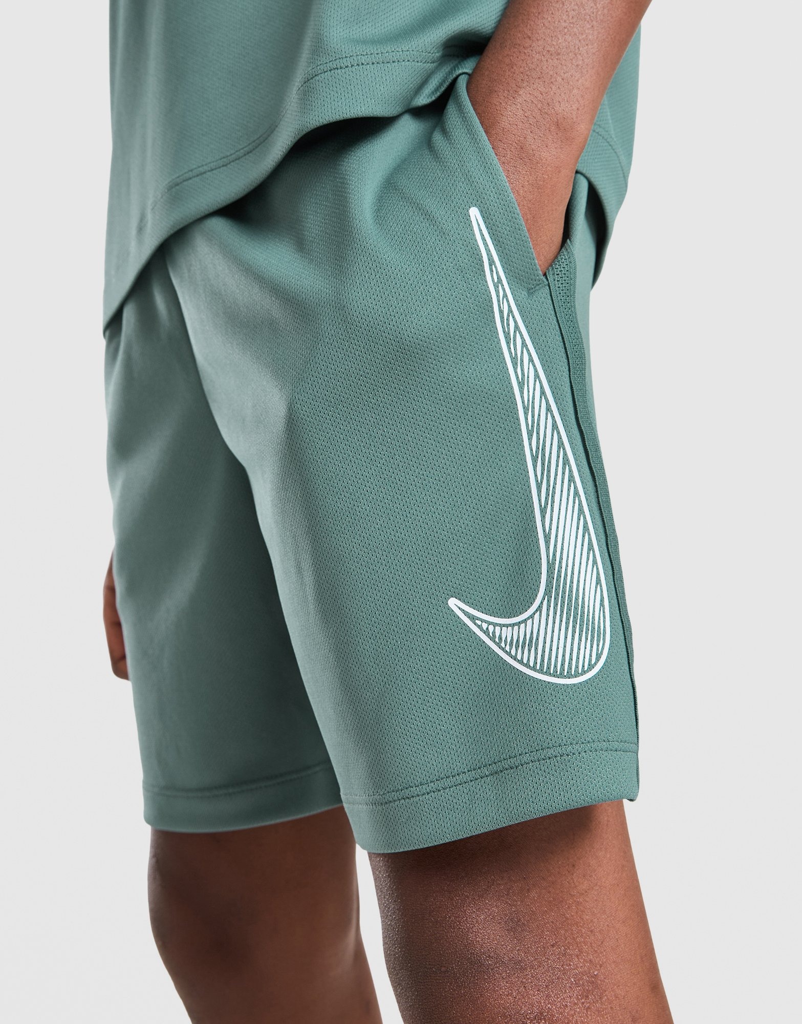 Nike Short All Day Junior Vert- JD Sports France