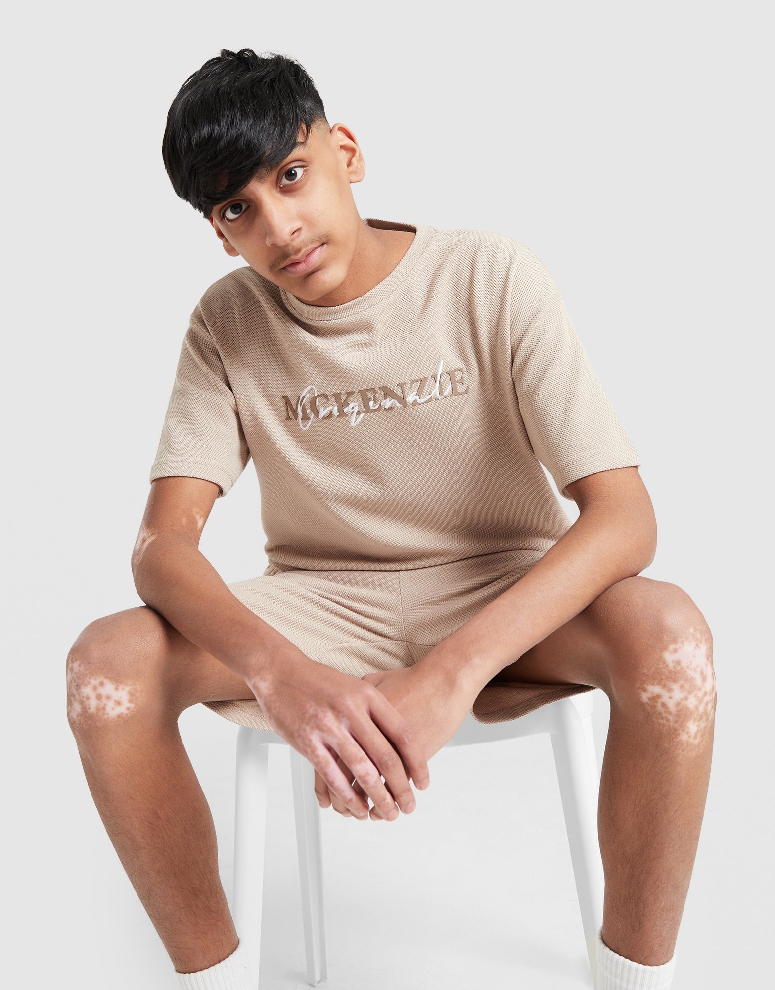 McKenzie Camiseta Axel Júnior en Marrón - JD Sports España