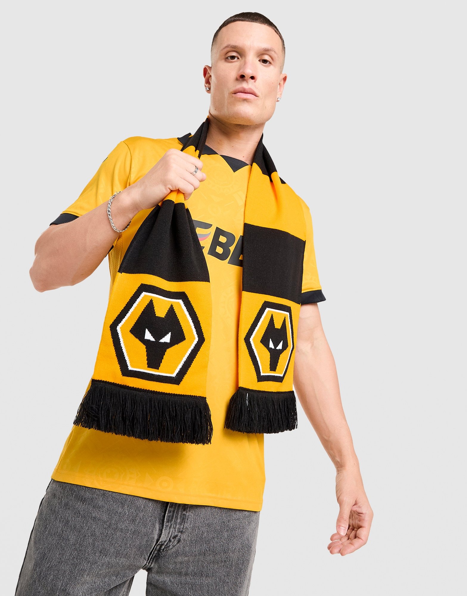 Black SUDU Wolverhampton Wanderers FC Bar Scarf | JD Sports UK