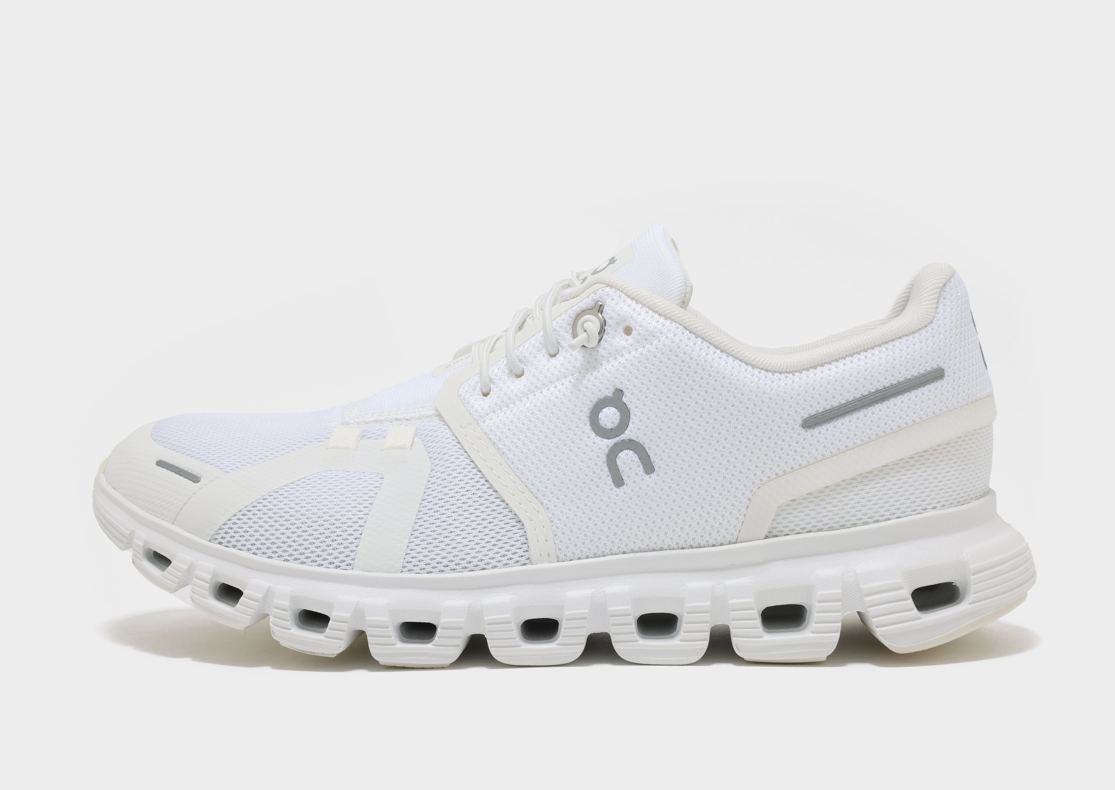 White On Running Cloud 6 Women's - JD Sports NZ