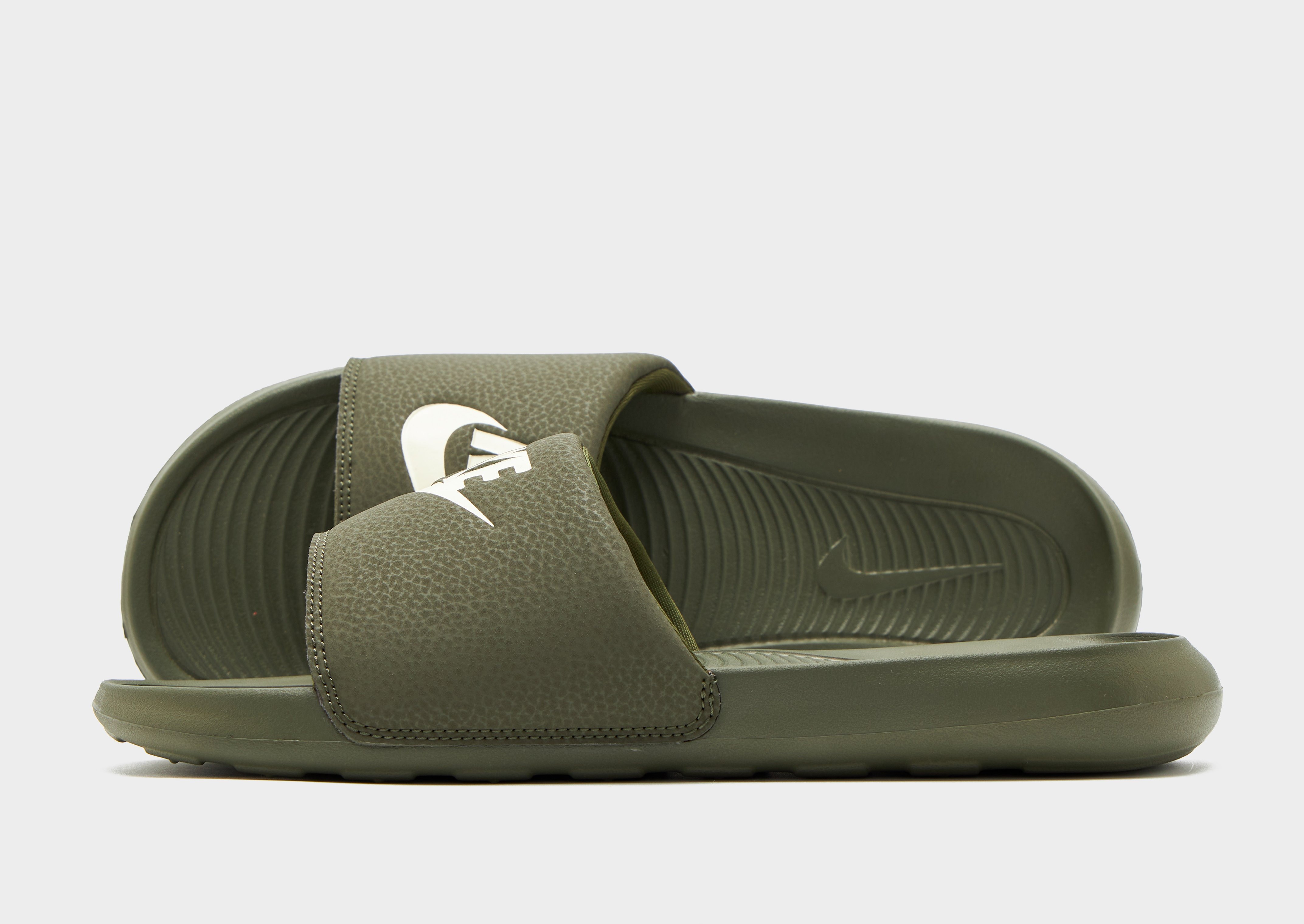 Green Nike Victori Slides - JD Sports