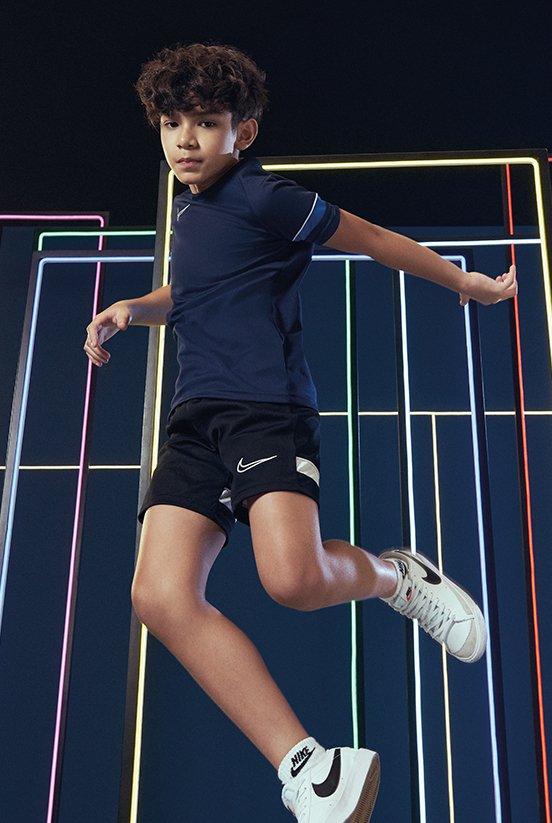 Sneakers, Shoes, Sports Fashion & Clothing - JD Sports Malaysia