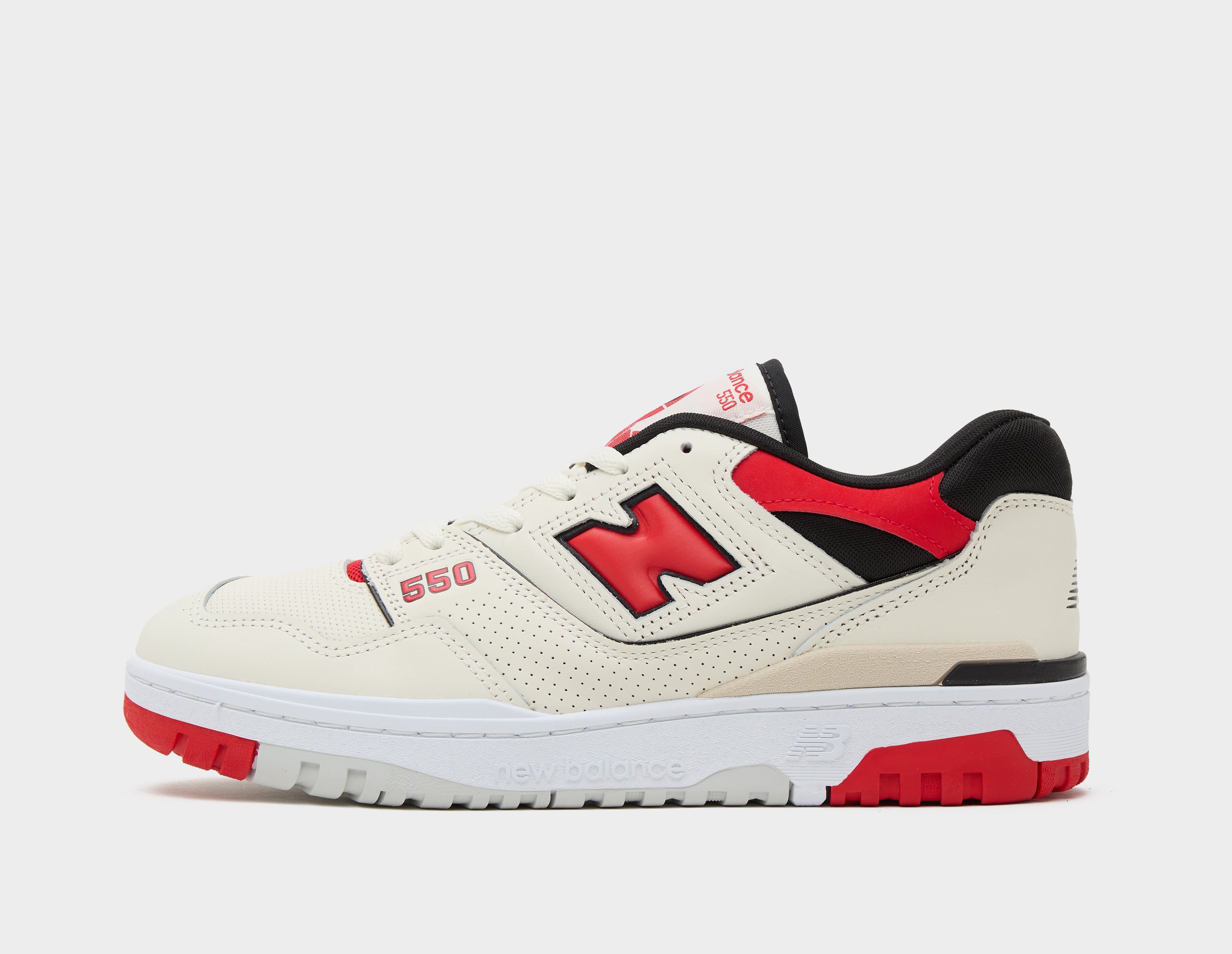 Red New Balance 550 | size?