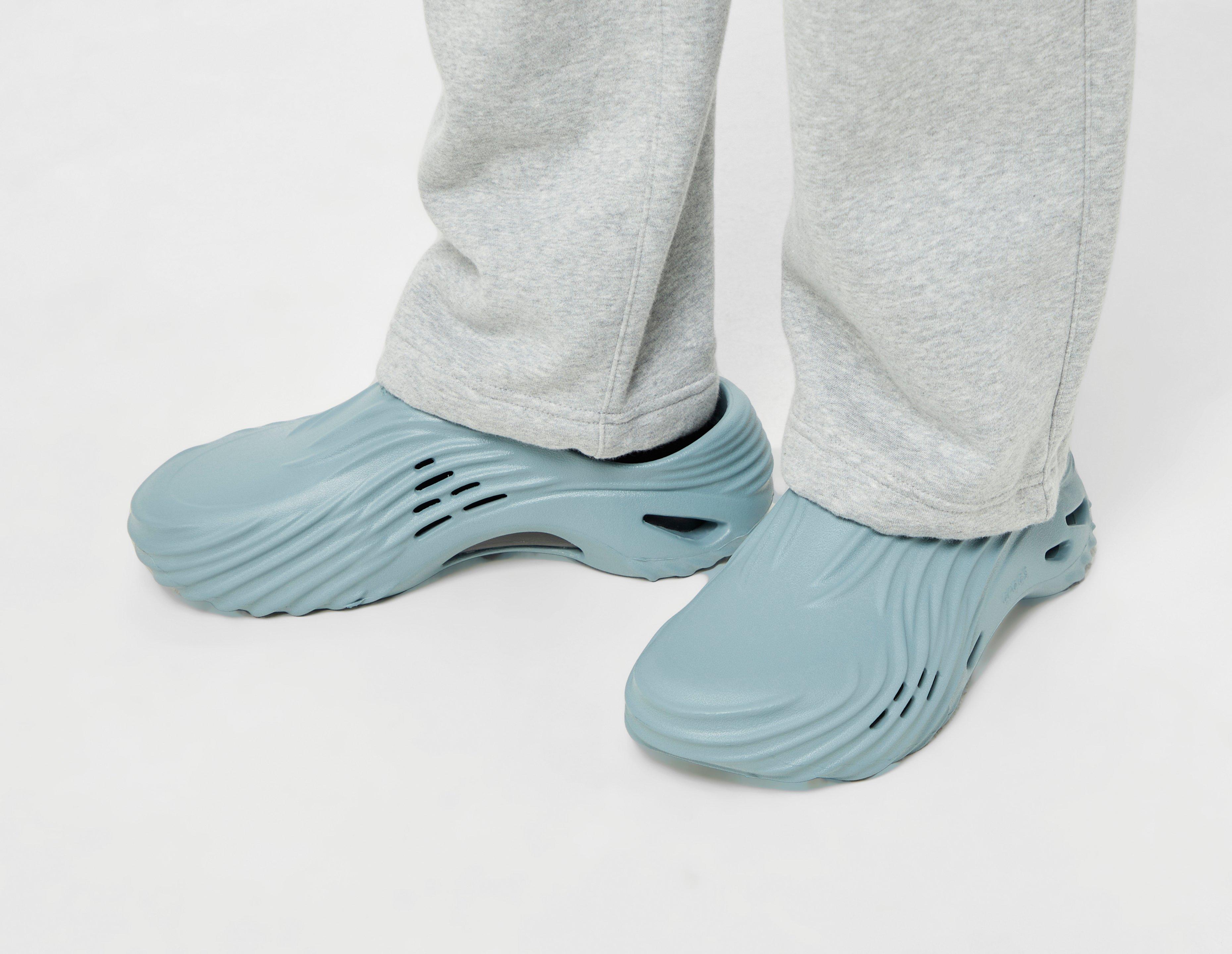 Blue Crocs Echo Wave | size?