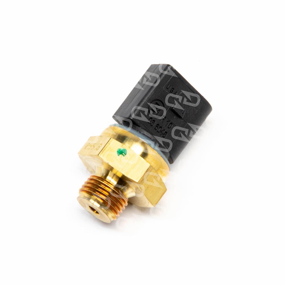 Detroit™ Oil Pressure Sensor DDE A0111539228 | Diesel Dash