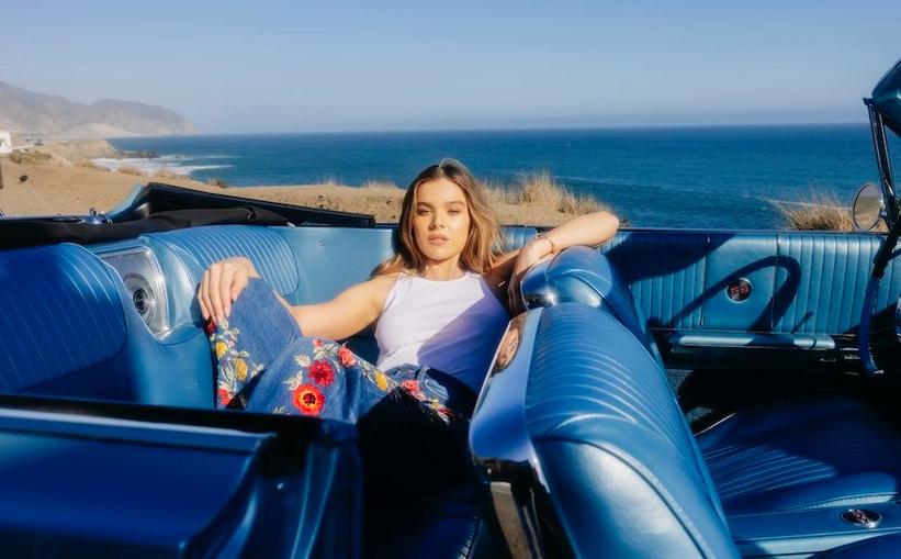 How Hailee Steinfeld Is "Entering A New Space" & Paying Tribute To ...